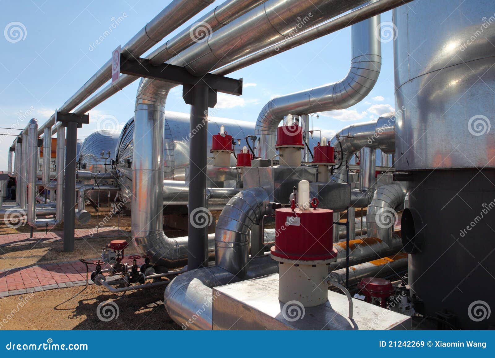 Steam-assisted recovery stock image. Image of industry - 21242269