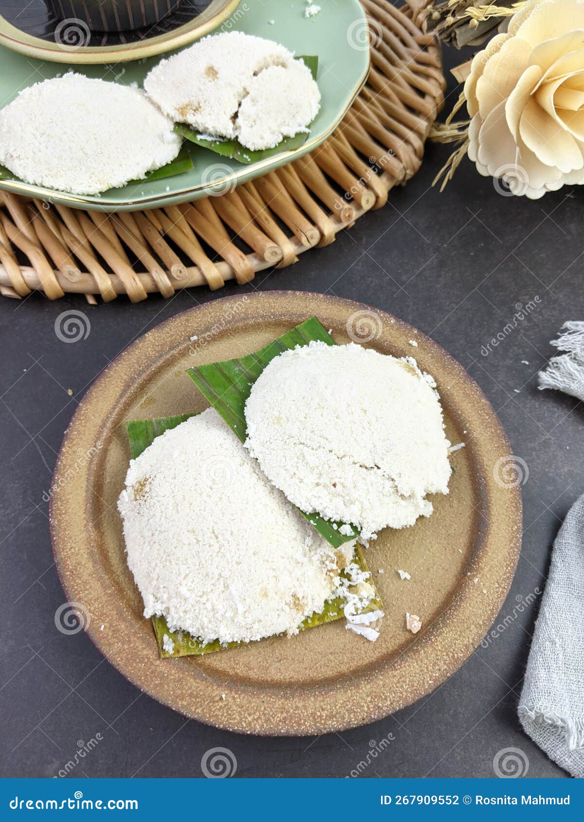 Steam Dessert Known As Putu Piring Stock Photo - Image of curry, fruit ...