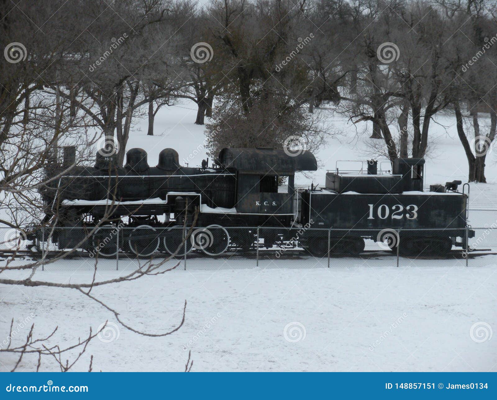Steam Engine Train in the Snow Editorial Photo - Image of antique ...