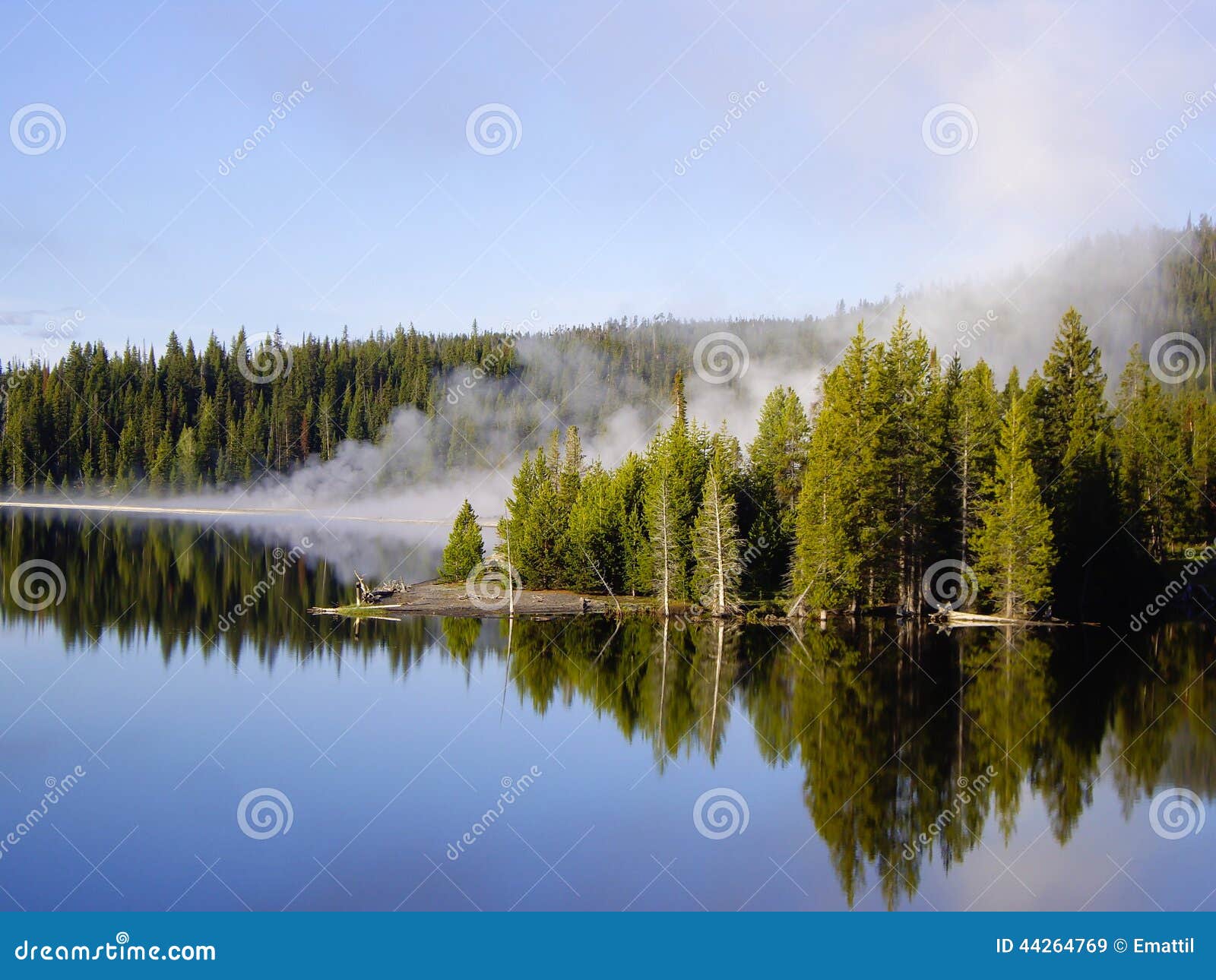 Yellowstone Lake Of Yellowstone Park Royalty-Free Stock Photography ...