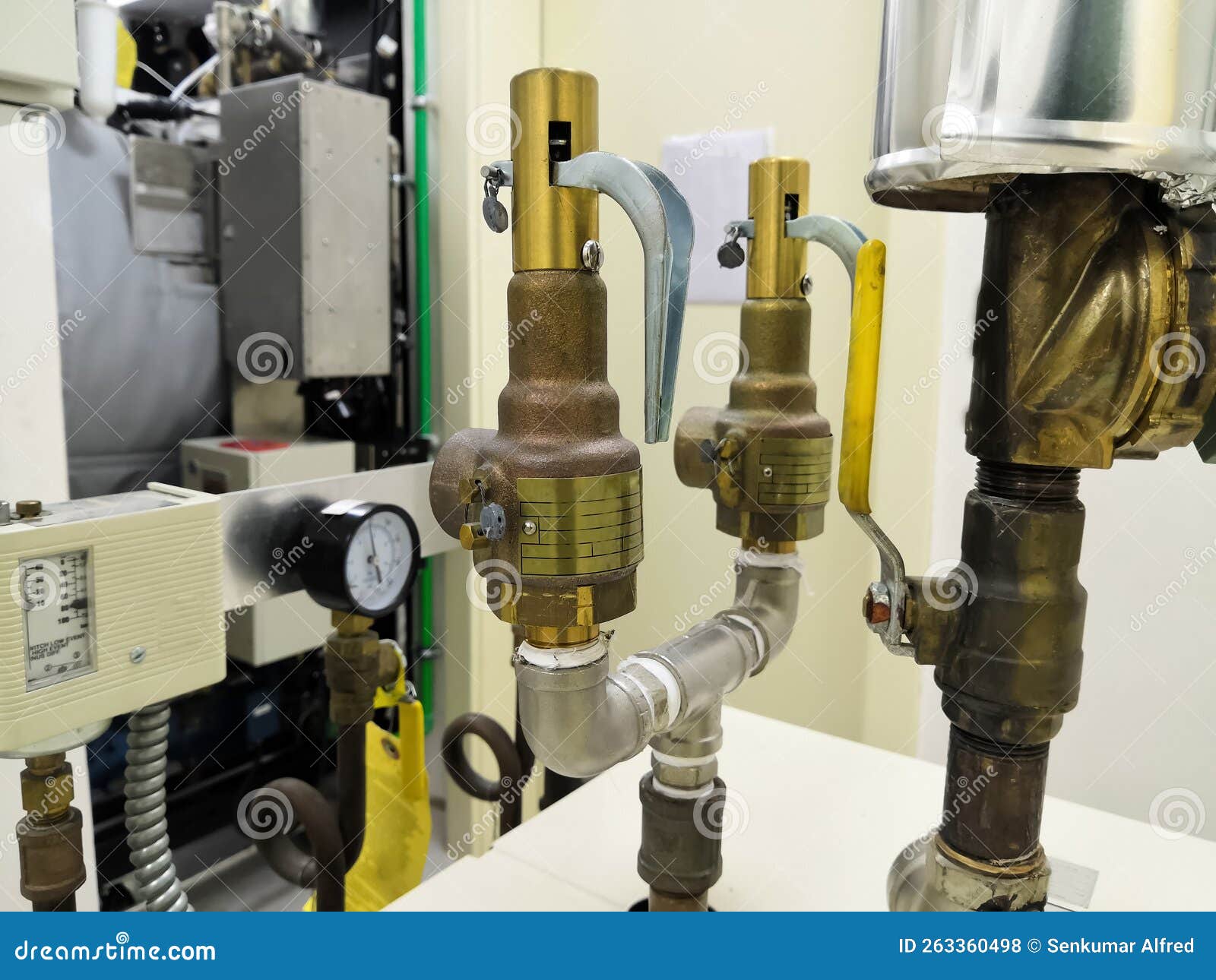 Steam Safety Control Gear On Scale Model Steam Powered Traction Engine ...