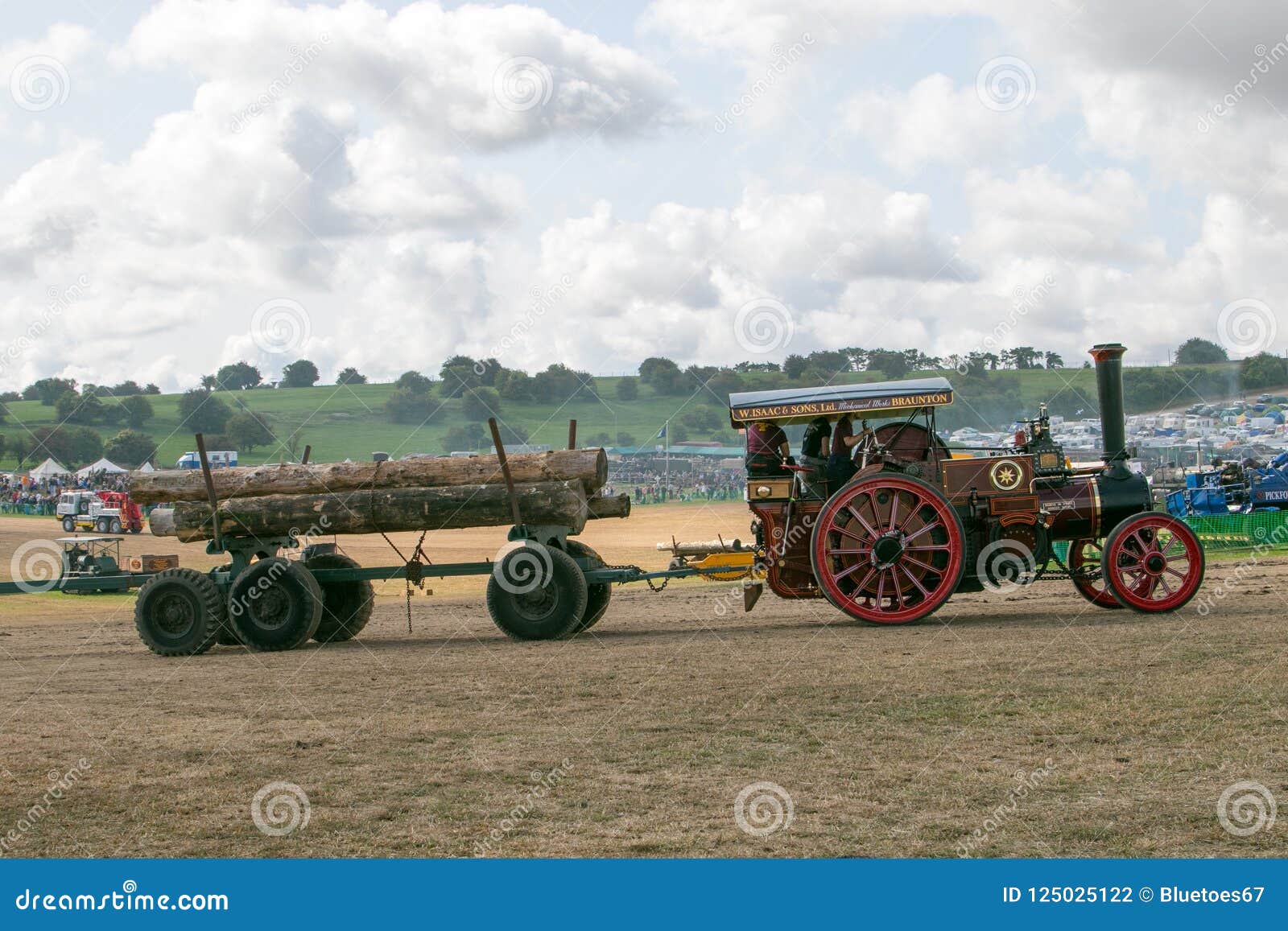 Steam traction engine editorial photography. Image of countryside ...