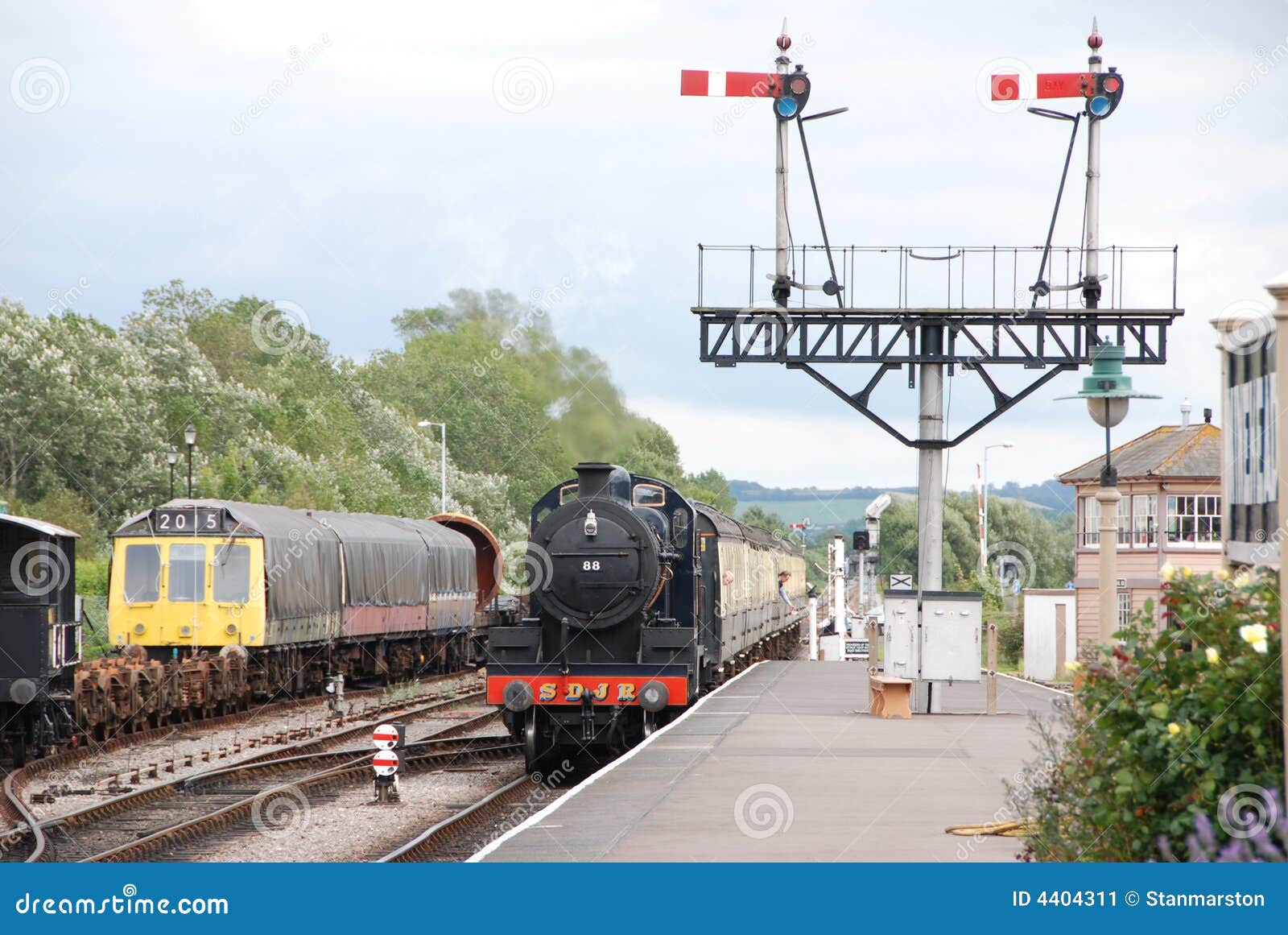 Steam Train Approaching Signal Stock Image - Image of platform ...