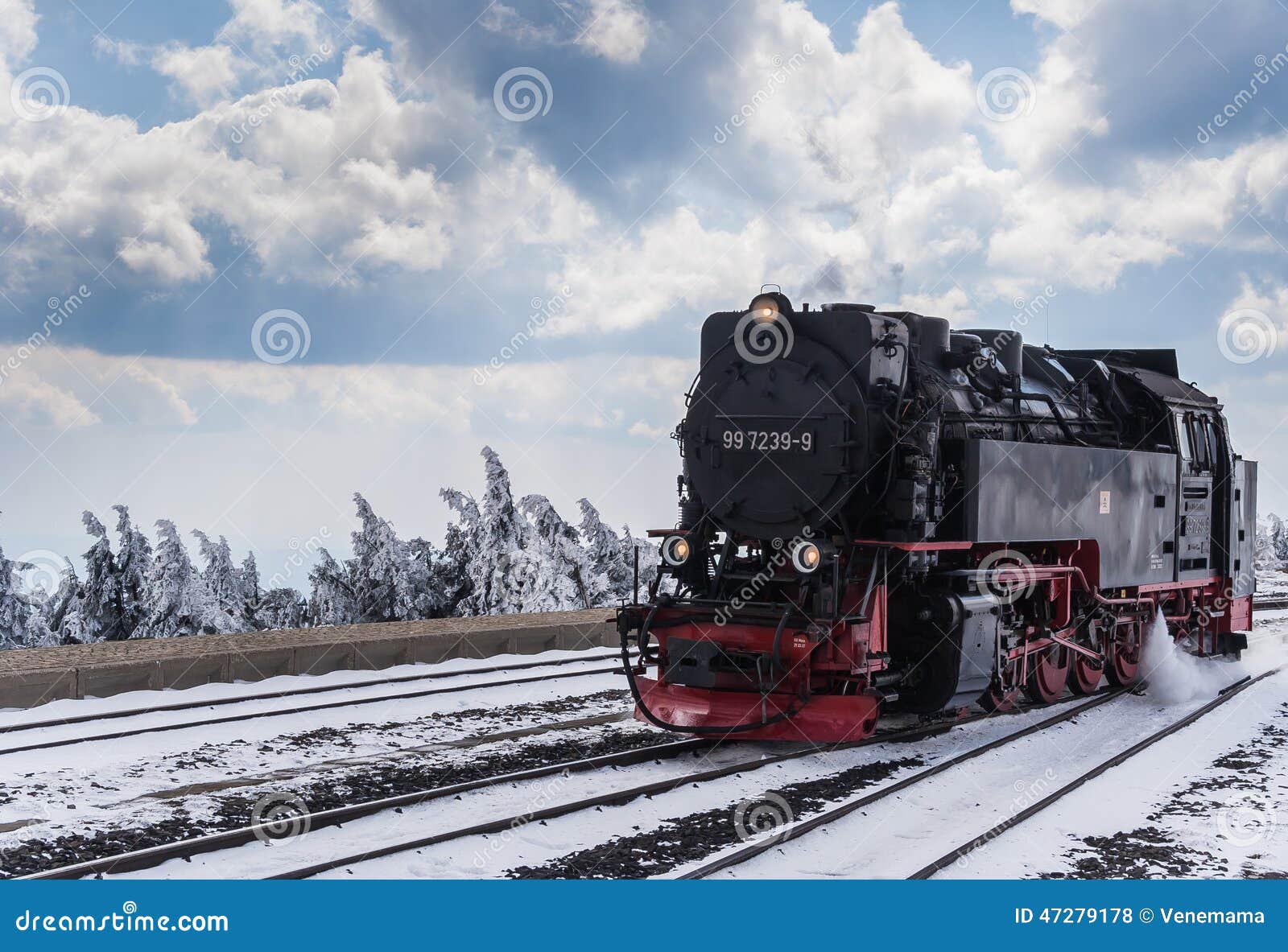 Steam train in the snow editorial stock photo. Image of cold - 47279178
