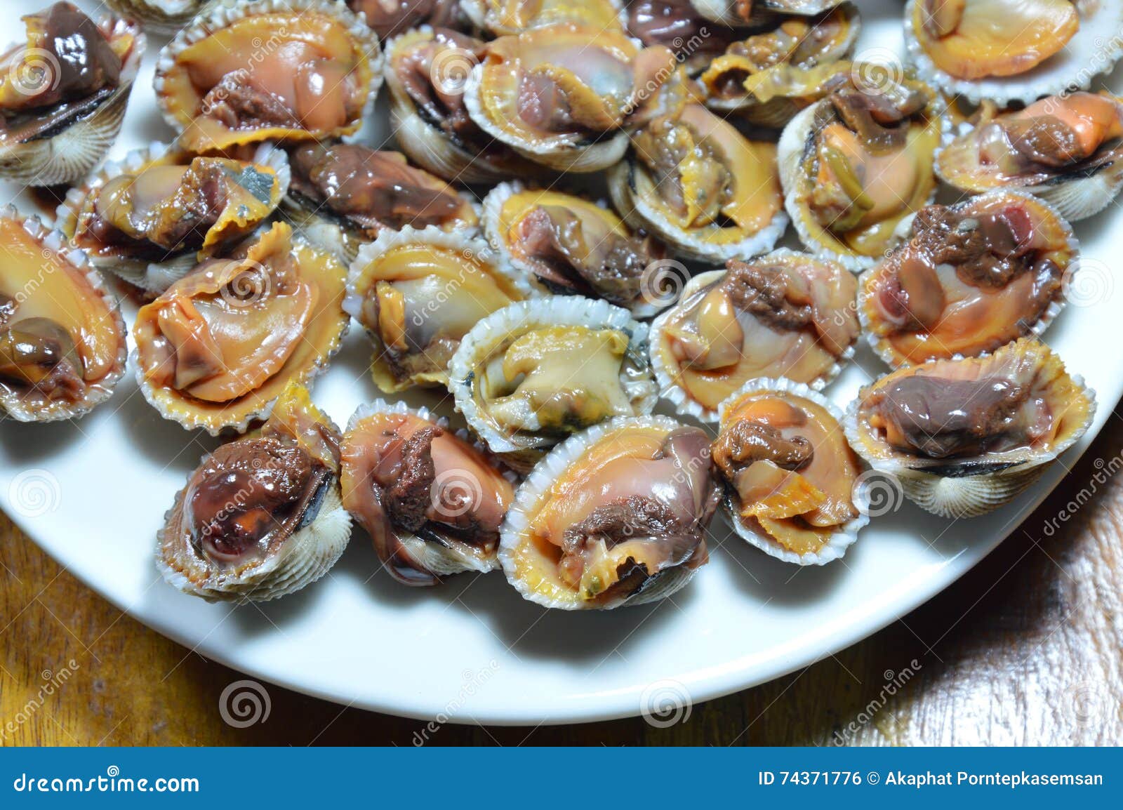 Steamed Cockle Shell Out on Plate Stock Photo - Image of iodine, dish ...