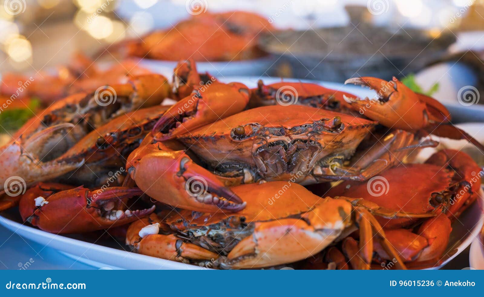 Steamed Crab In Pot. Live Crabs In A Pot. Steaming Shanghai Hairy Crabs ...