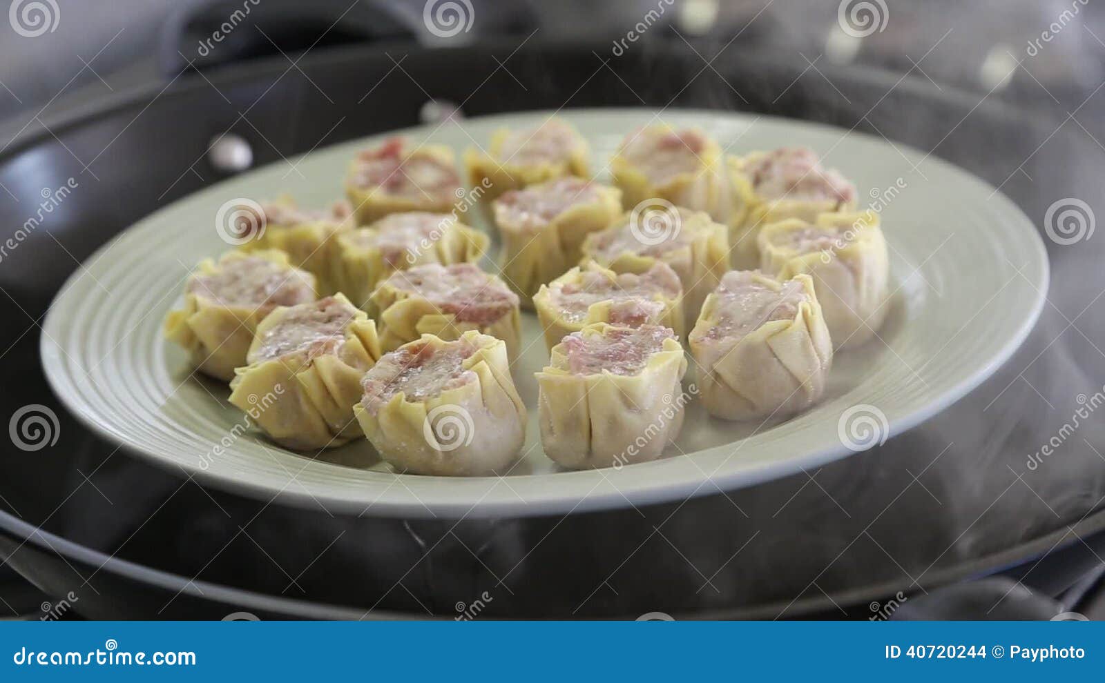 Steamed dim sum stock footage. Video of seafood, dumpling - 40720244