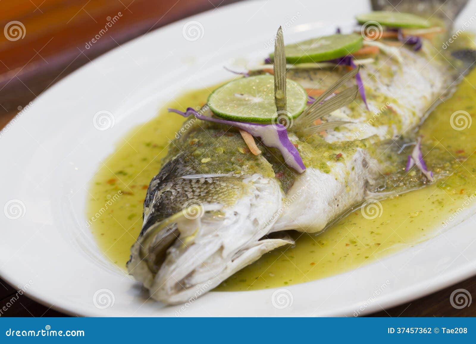 Steamed Fish in Lemon Sauce Stock Photo - Image of healthy, diet: 37457362