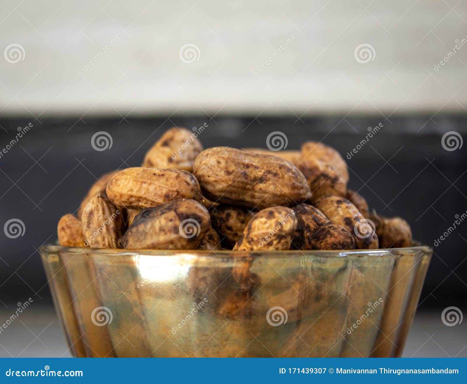 Steamed Peanuts in a Glass Bowl. Groundnuts Unpeeled in a Bowl Stock ...