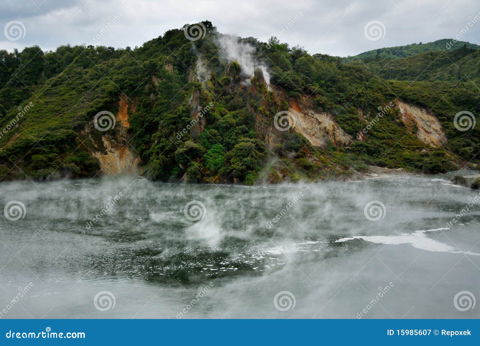 Steaming Cathedral Rocks, Waimangu Volcanic Valley Stock Image - Image ...