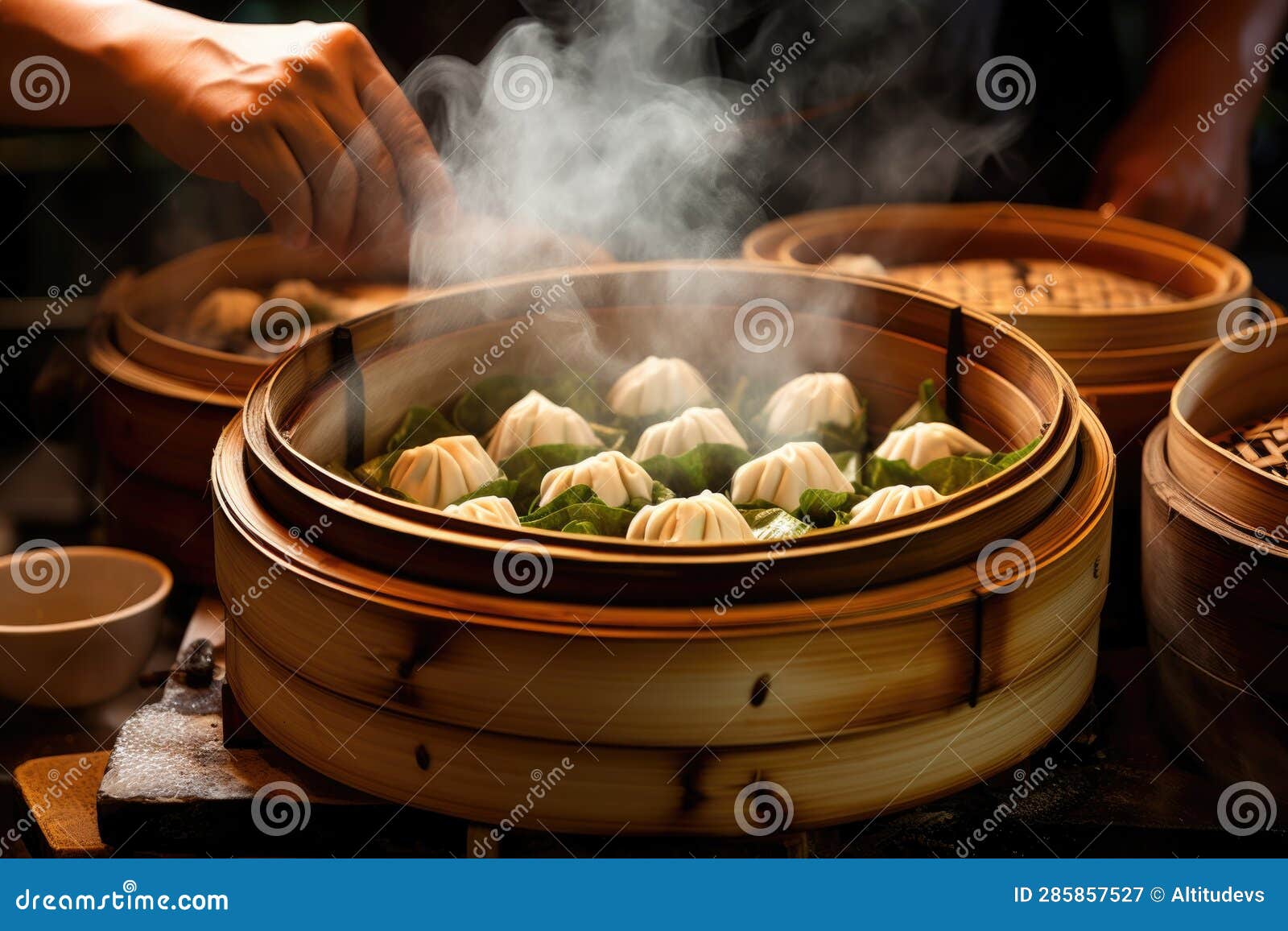 Steaming Process of Dim Sum in a Traditional Bamboo Steamer Stock ...