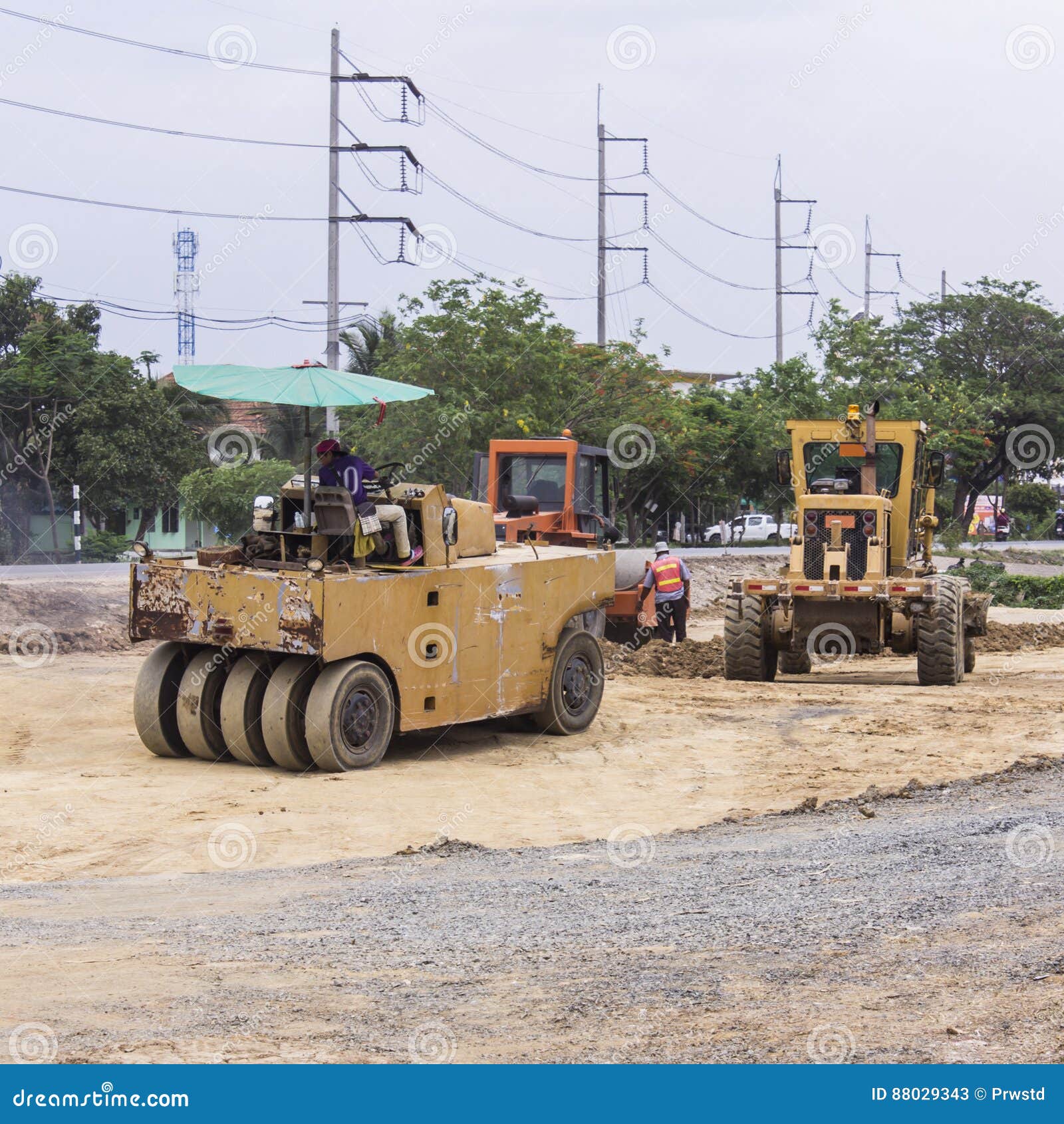 Tractor On The Road In The Himalayas Editorial Photo | CartoonDealer ...