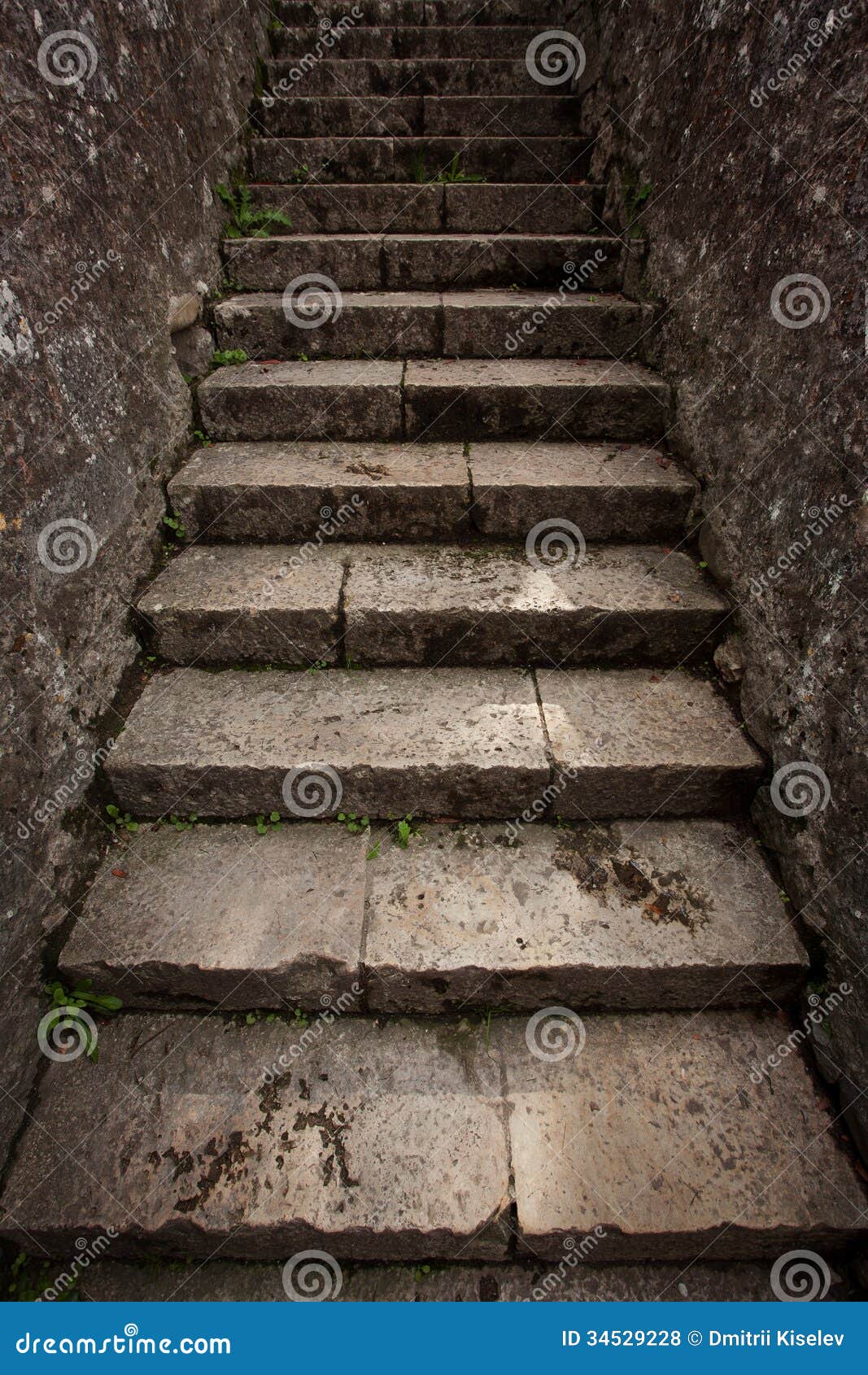 Stedelijke Oude Trap Van Steen Stock Foto - Image of stijging, buiten ...