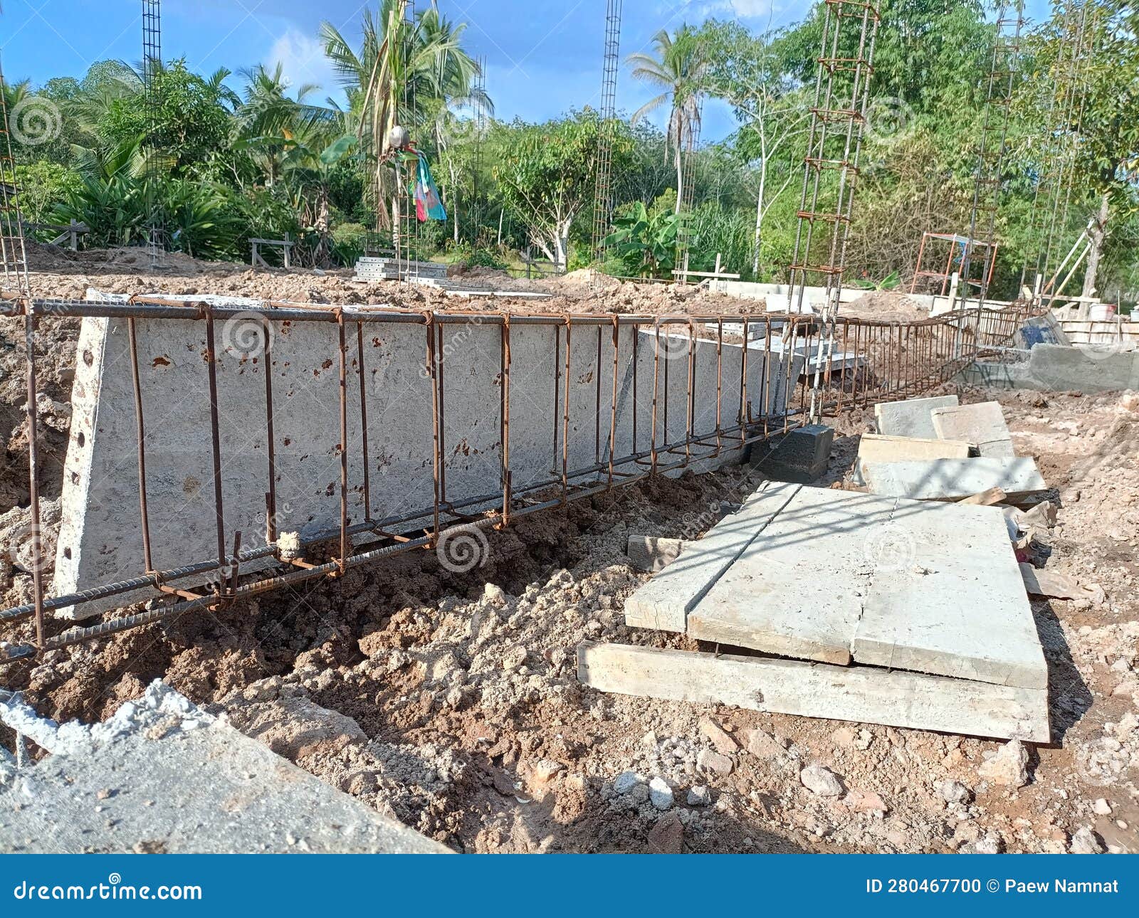 Steel Beams Ready for Pouring Concrete Stock Photo - Image of roof ...