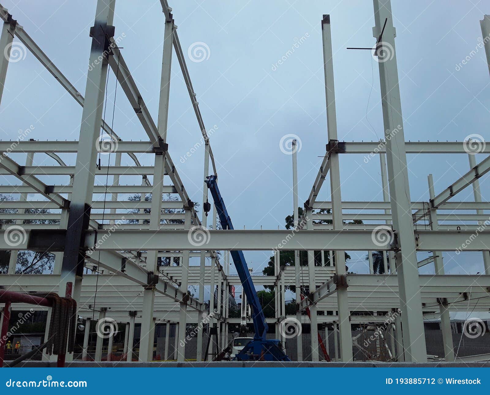 Steel Frame of a Multi-storey Building Stock Photo - Image of buildings ...