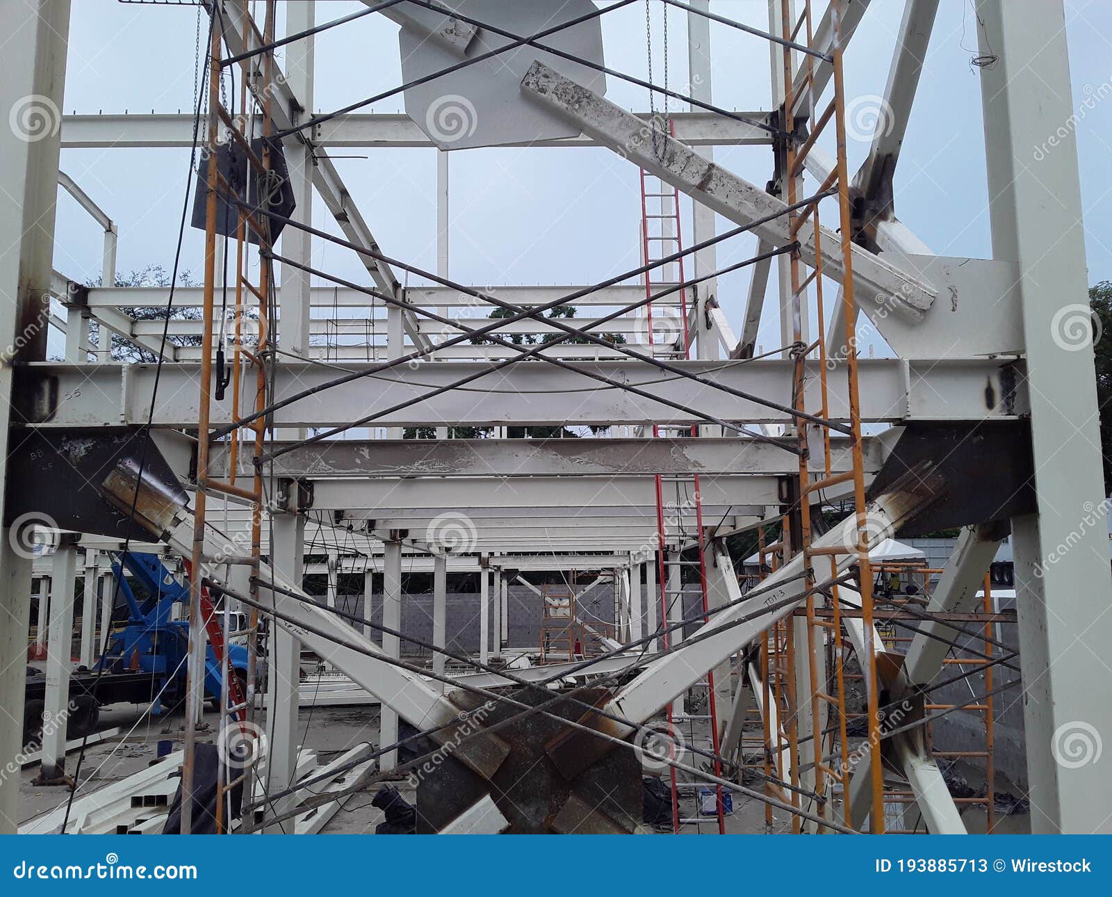 Steel Frame of a Multi-storey Building Stock Image - Image of pattern ...
