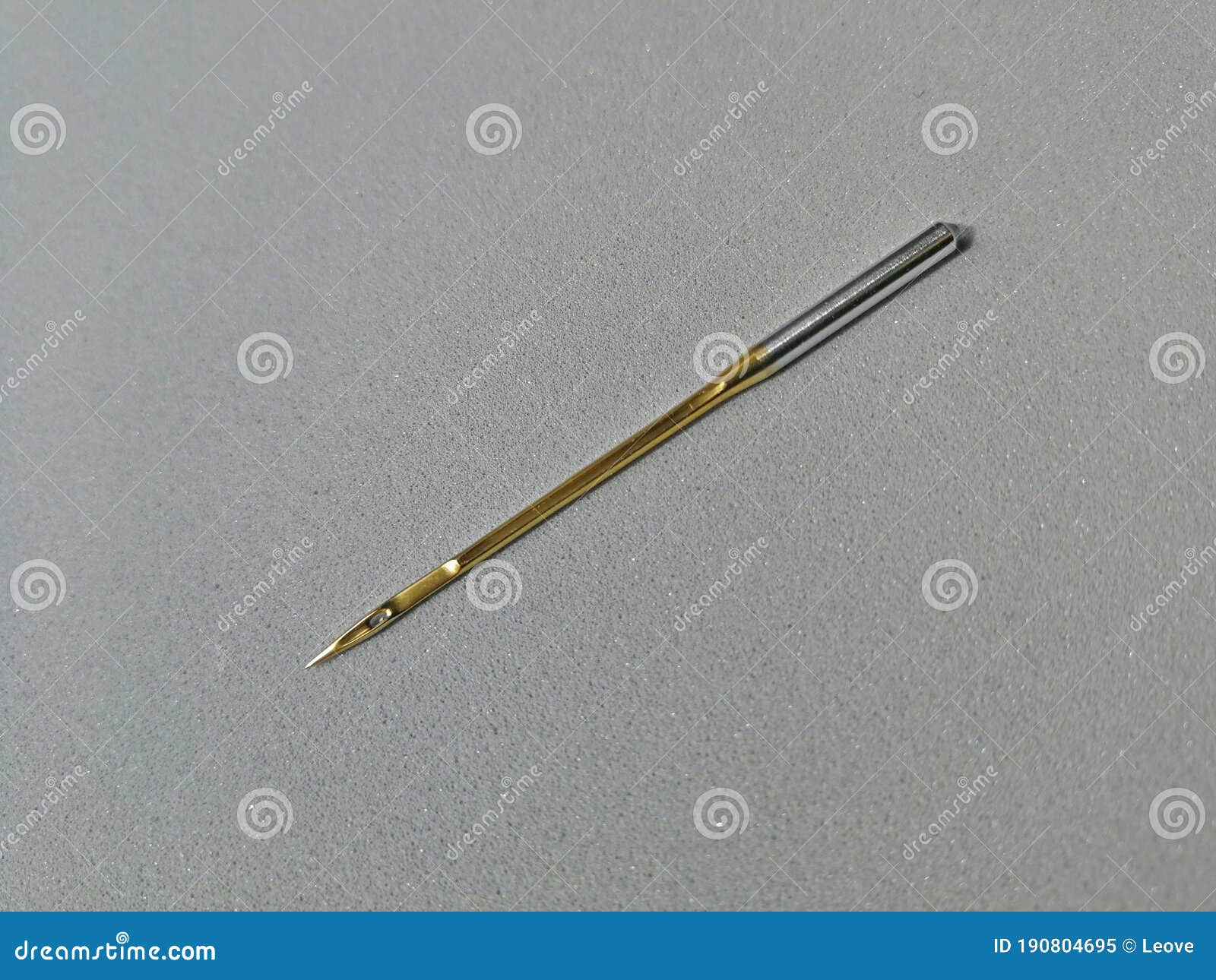 Steel Needle for Mechanical Sewing Machine, Has Silver and Gold Color ...