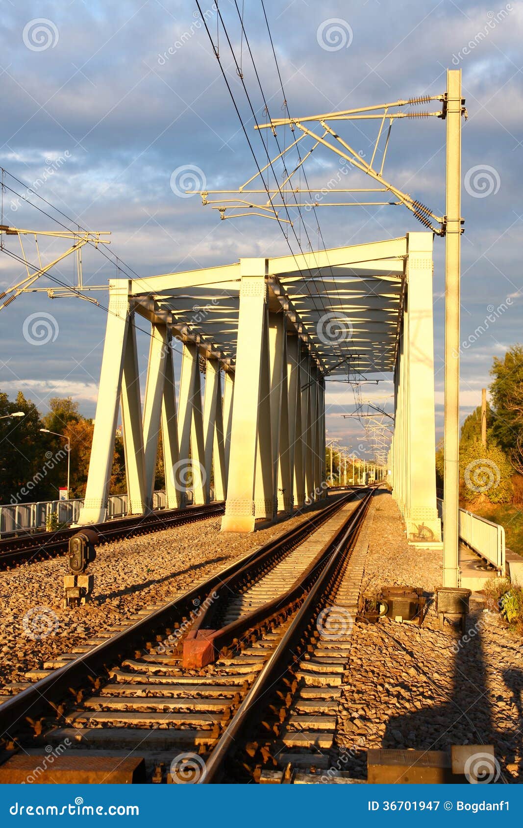 Steel railway bridge stock image. Image of connection - 36701947