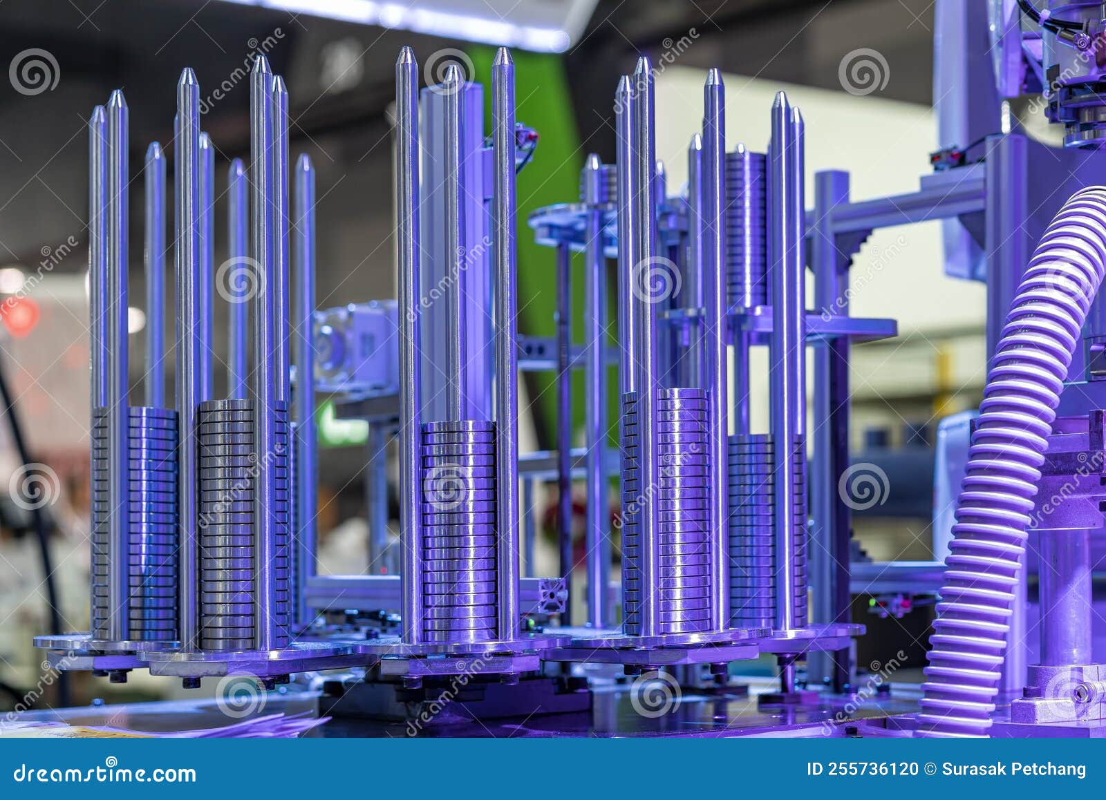 Steel Ring or Metal Workpiece Arranged in Vertical Rows for Move To ...