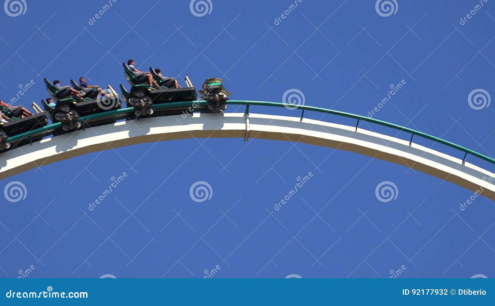 Steel Roller Coaster Ride editorial photography. Image of riders - 92177932