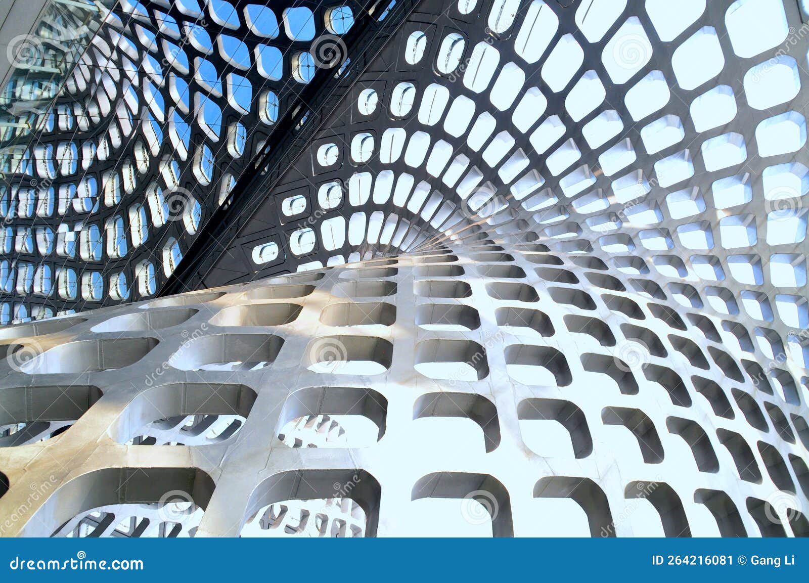 Building with Curved Surface Editorial Photo - Image of places, grid ...