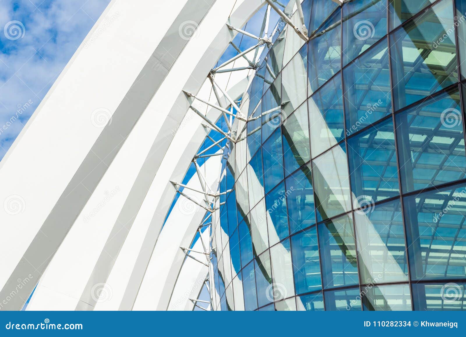 Steel Structure Column and Modern Facade of Building, Modern Arc Stock ...