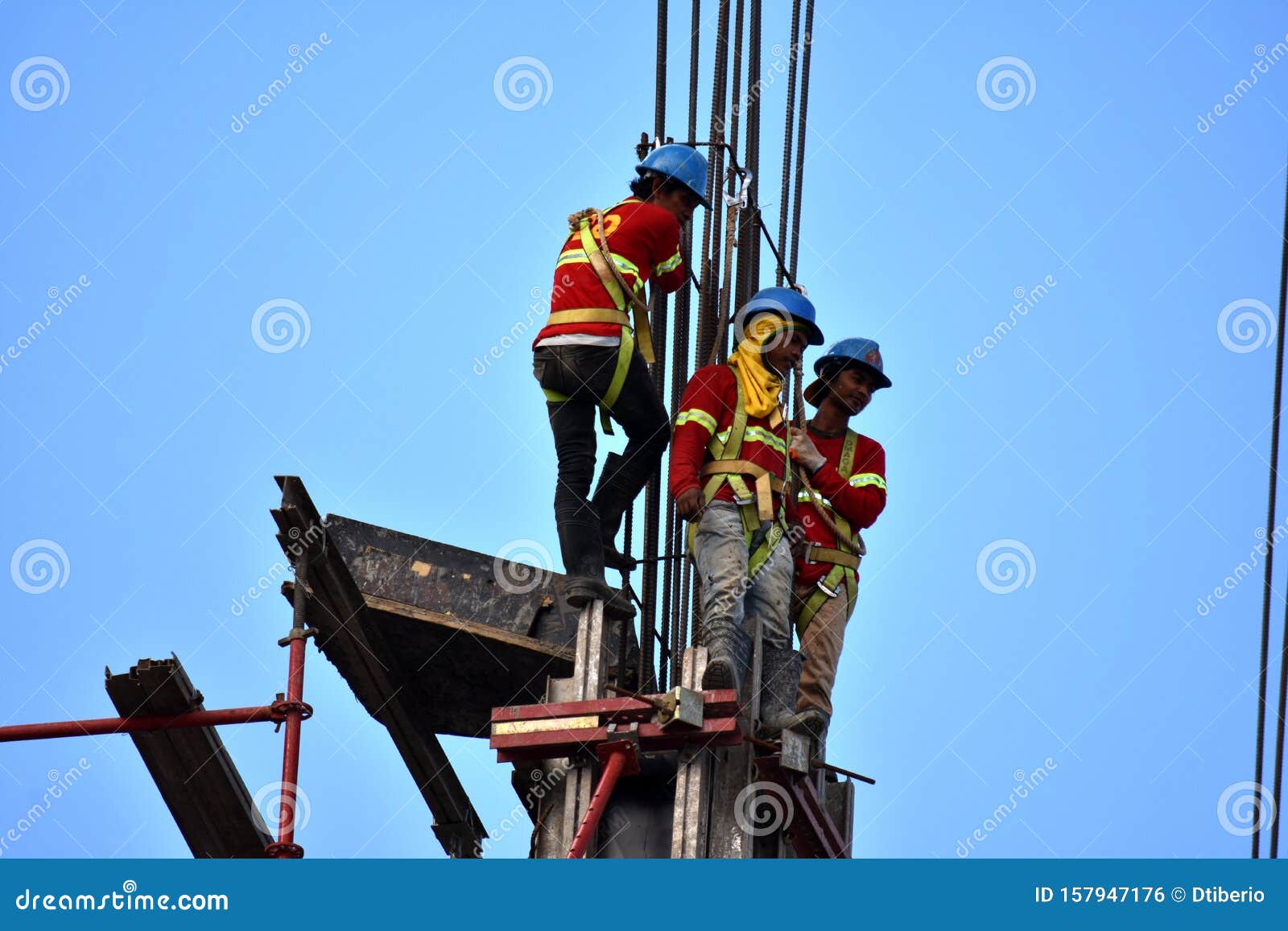 A Steel Structure Construction Workers Editorial Photo - Image of ...