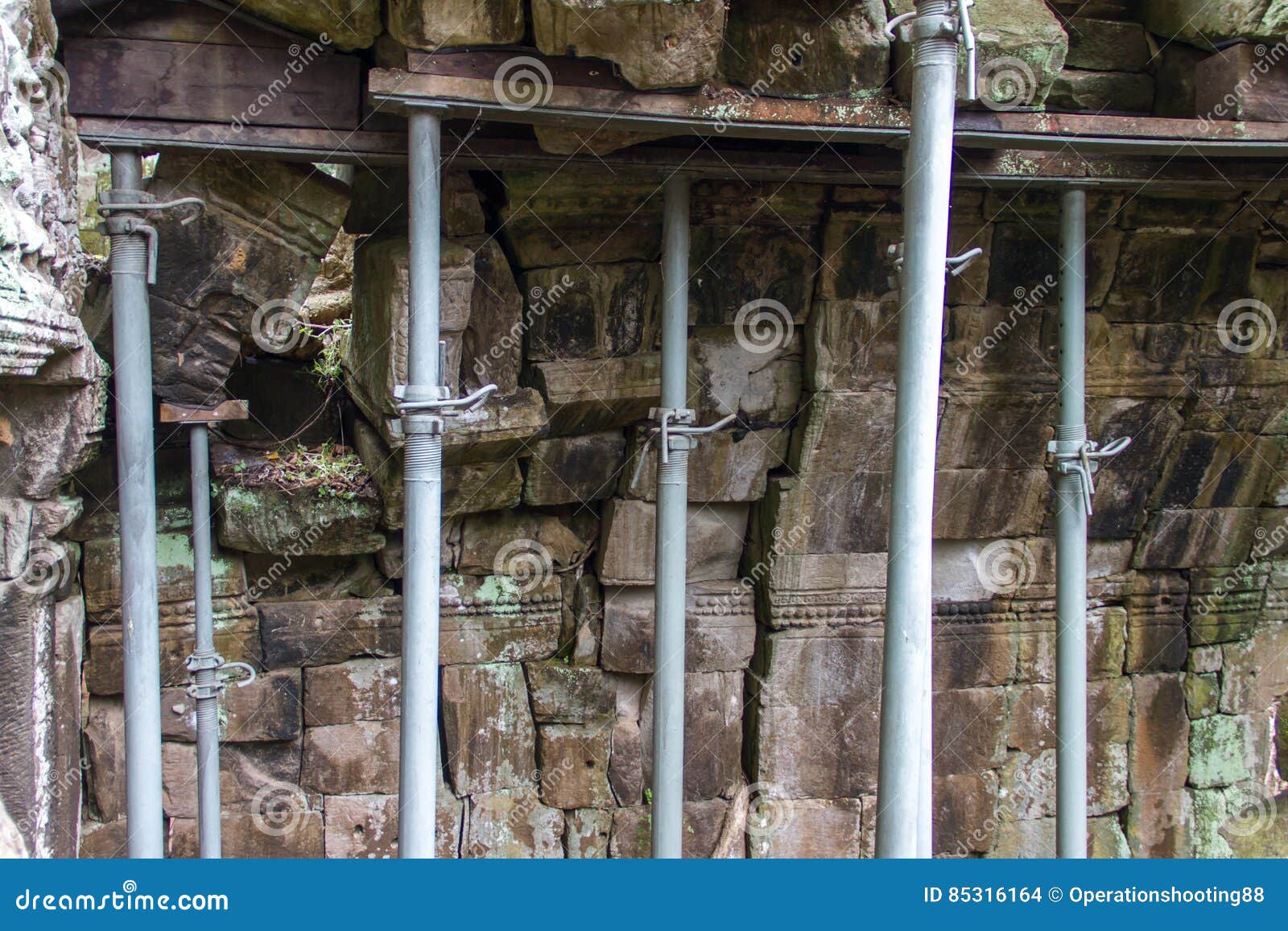 Steel support Prop walls stock photo. Image of site, construct - 85316164