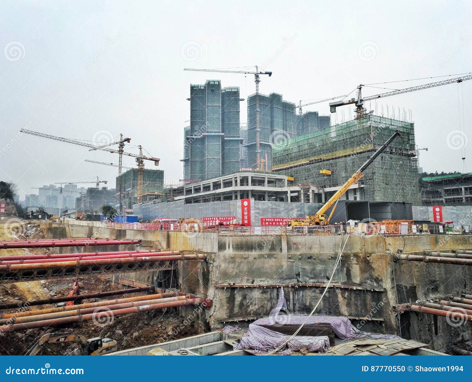 Steel Support Structure Site Editorial Image - Image of braces, cushion ...