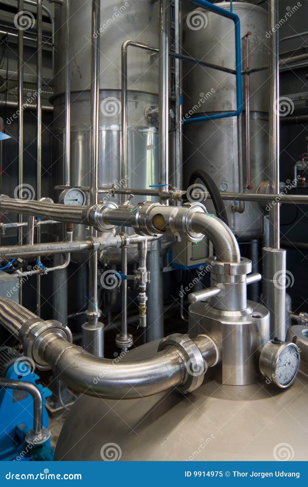 Steel tanks and pipes stock image. Image of factory, tank - 9914975