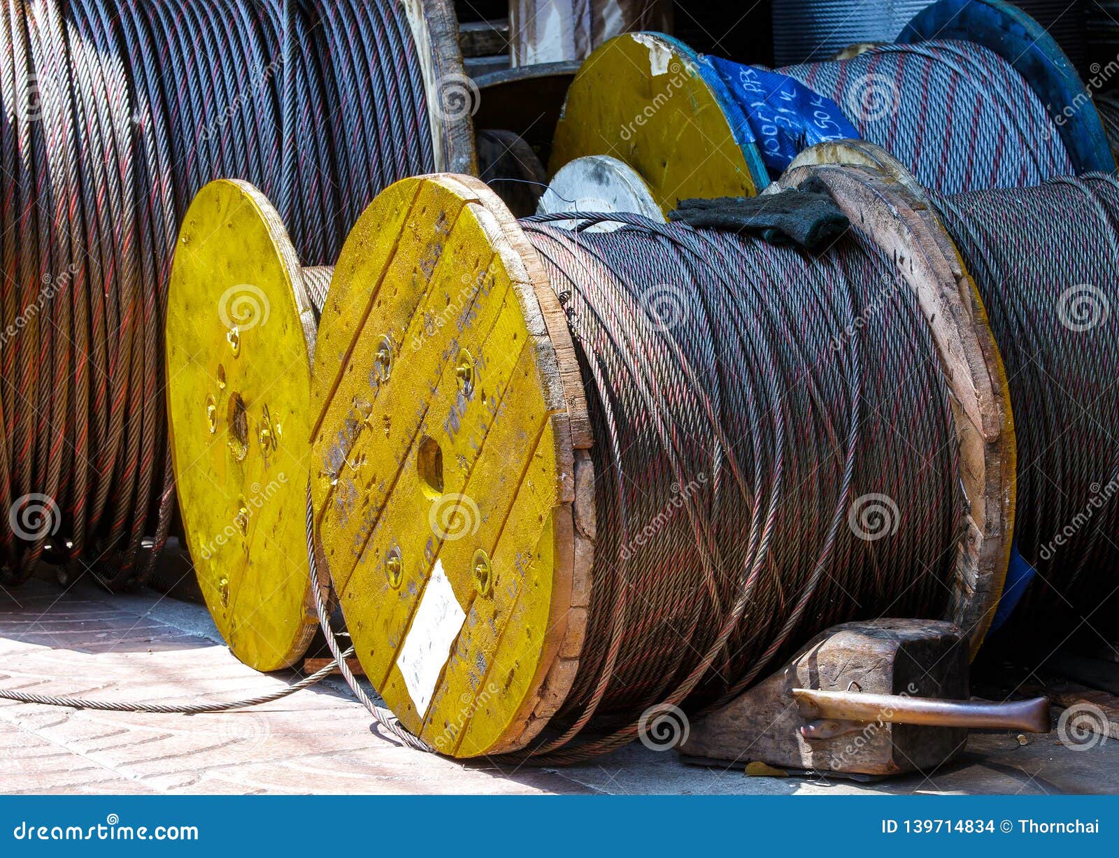 STEEL WIRE ROPE ROLL stock photo. Image of factory, crane - 139714834