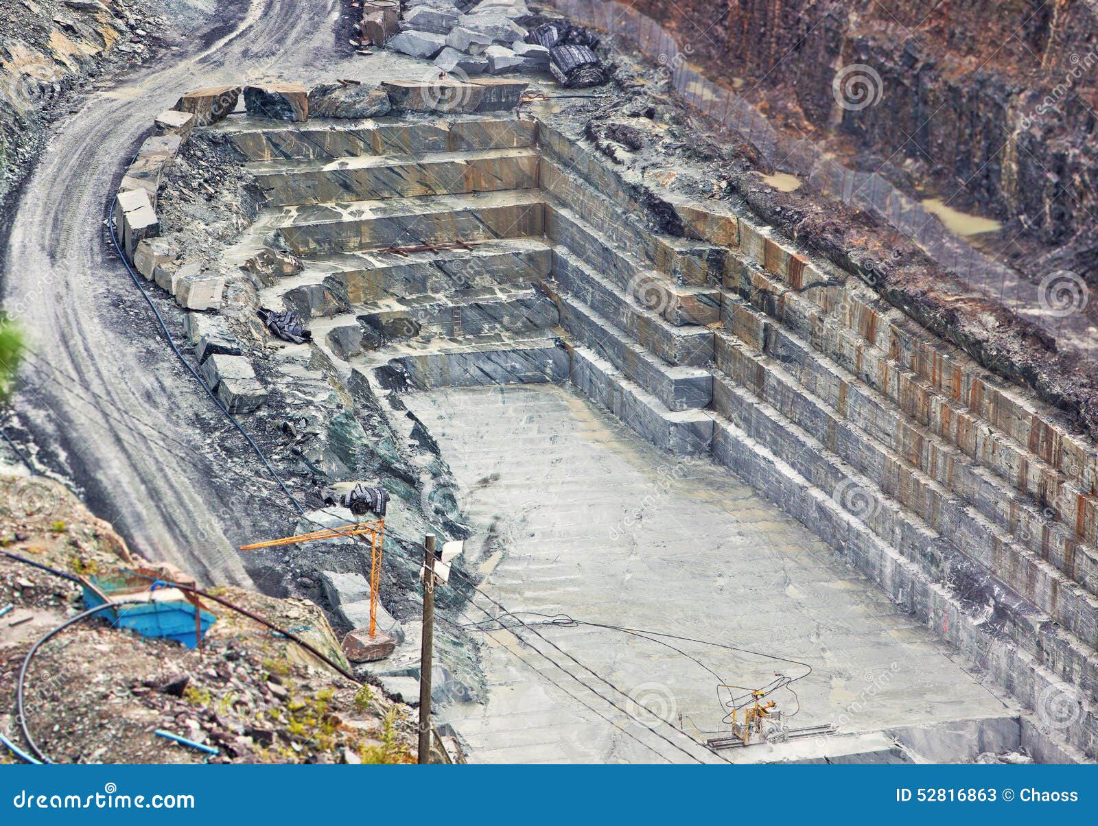 Steengroeve stock afbeelding. Image of landschap, open - 52816863