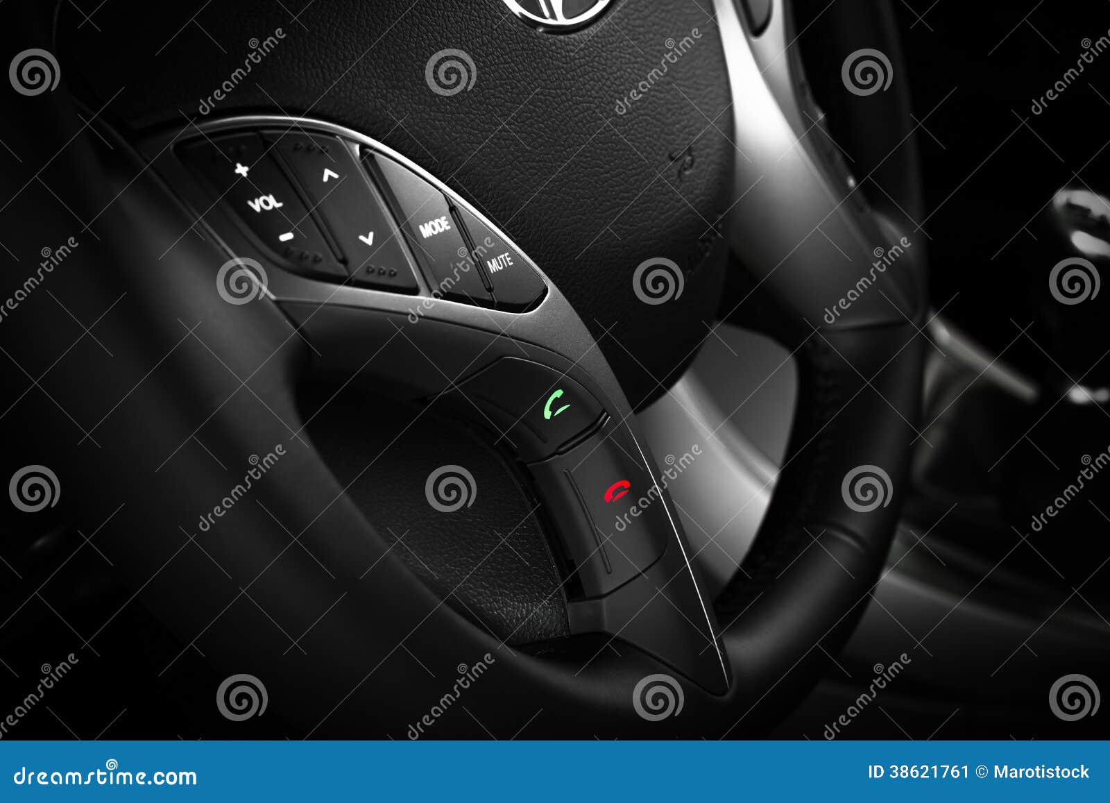 Steering wheel commands stock image. Image of dashboard - 38621761