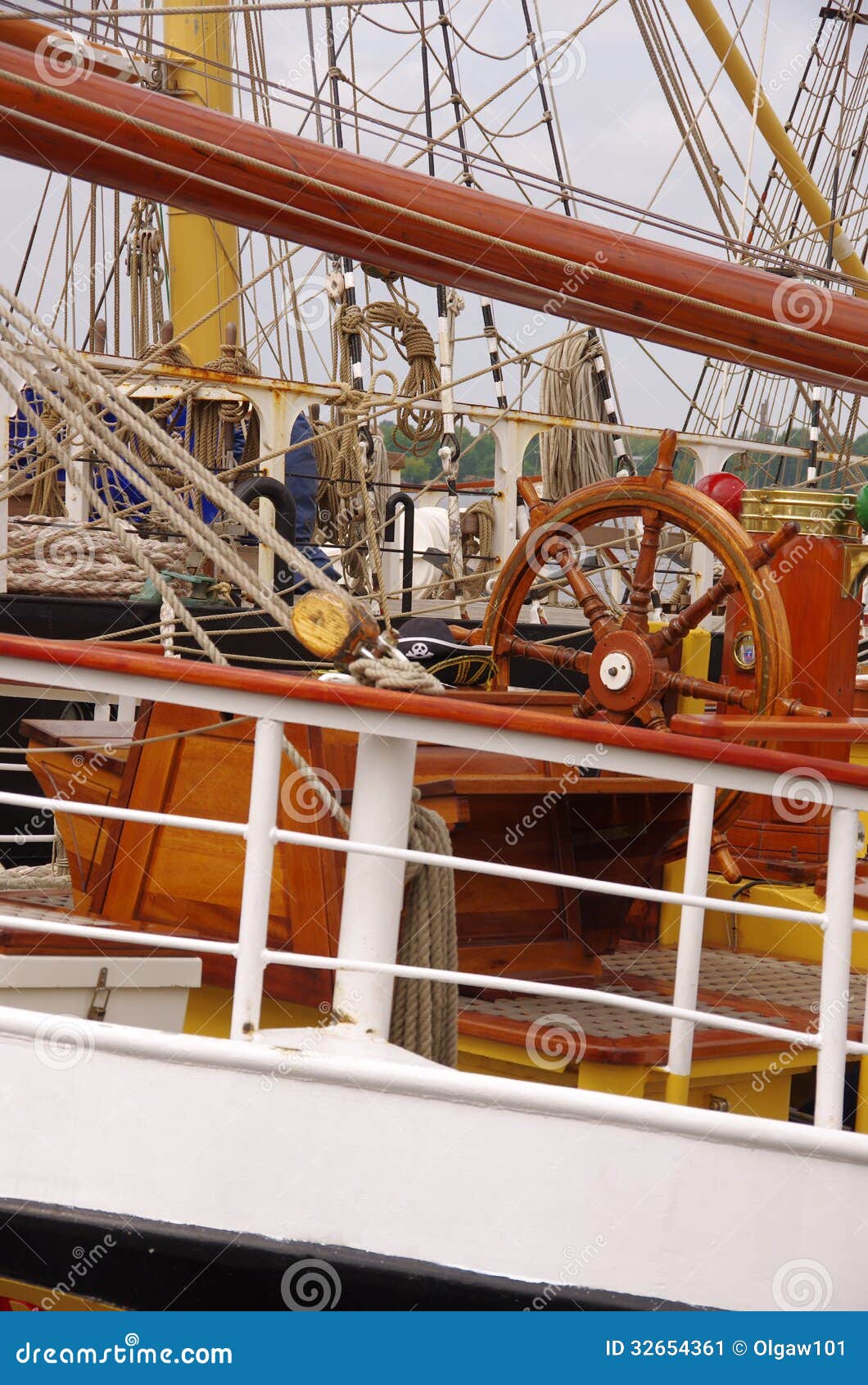 Steering Wheel on a Sailboat Stock Image - Image of boat, fasteners ...