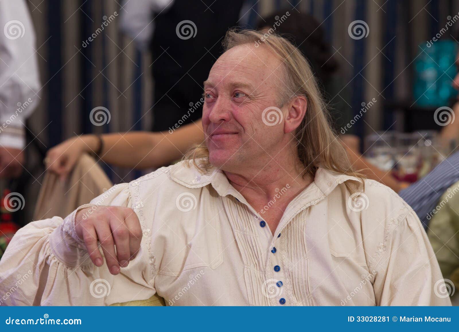 Stefan Hrusca photo éditorial. Image du guitariste, réception - 33028281