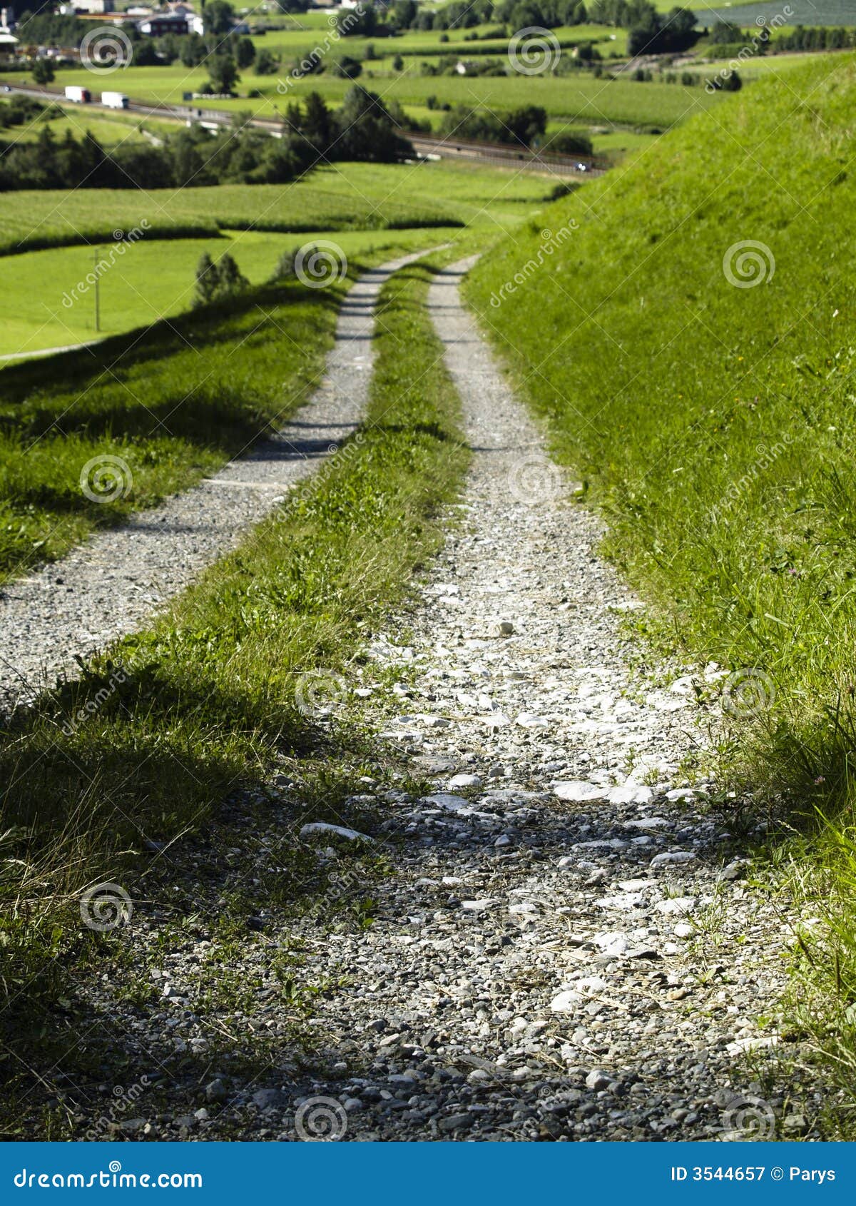 Steiniger Weg stockbild. Bild von himmel, sand, steinig - 3544657