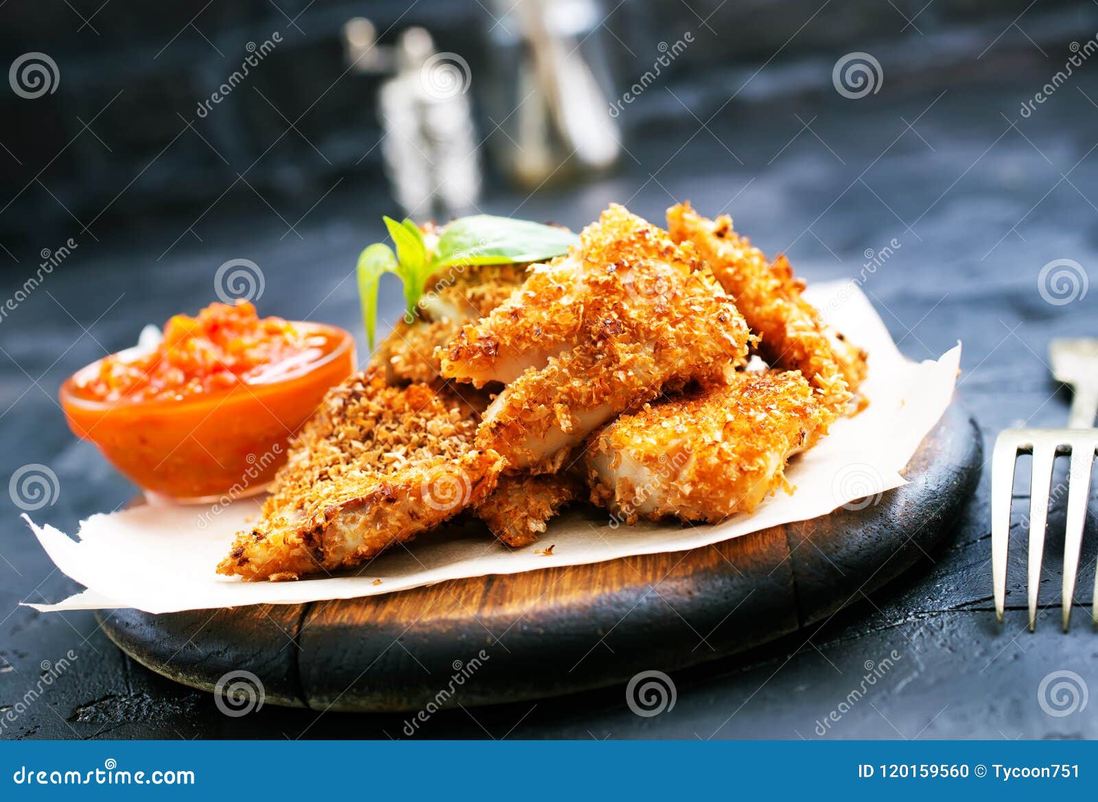 Stekt fisk arkivfoto. Bild av sallad, läckert, näringsrik - 120159560