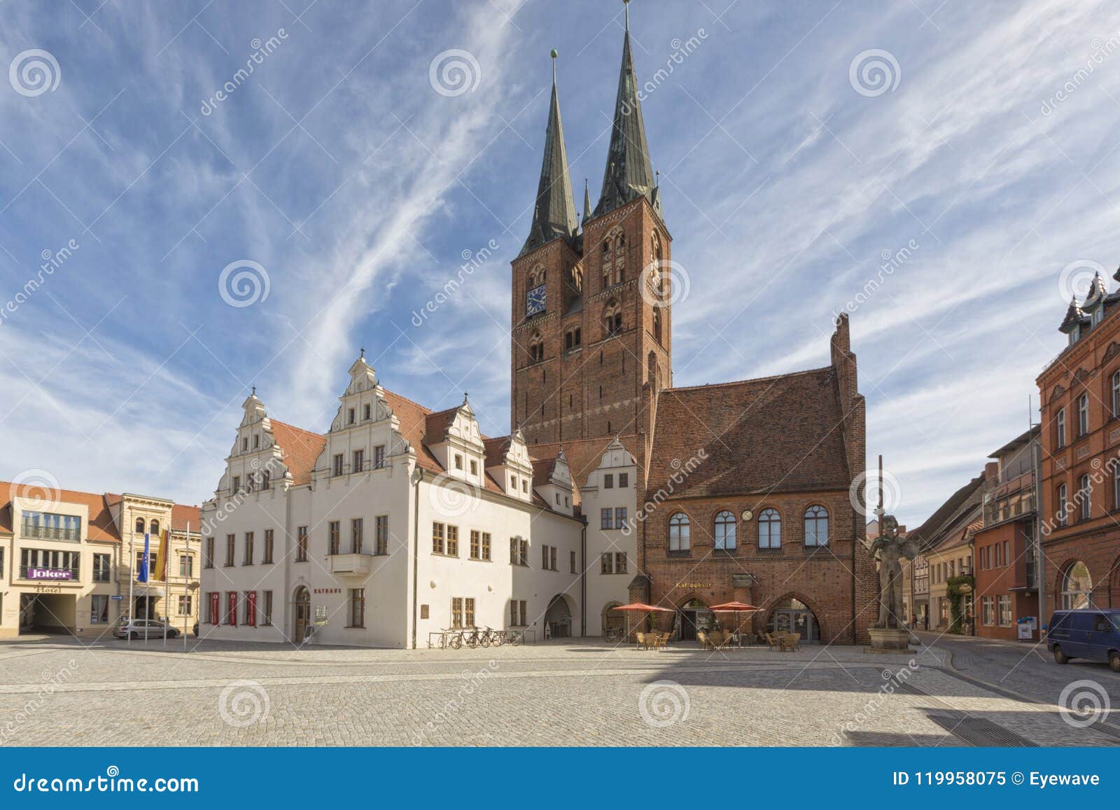 Stendal-Marktplatz redaktionelles bild. Bild von halle - 119958075