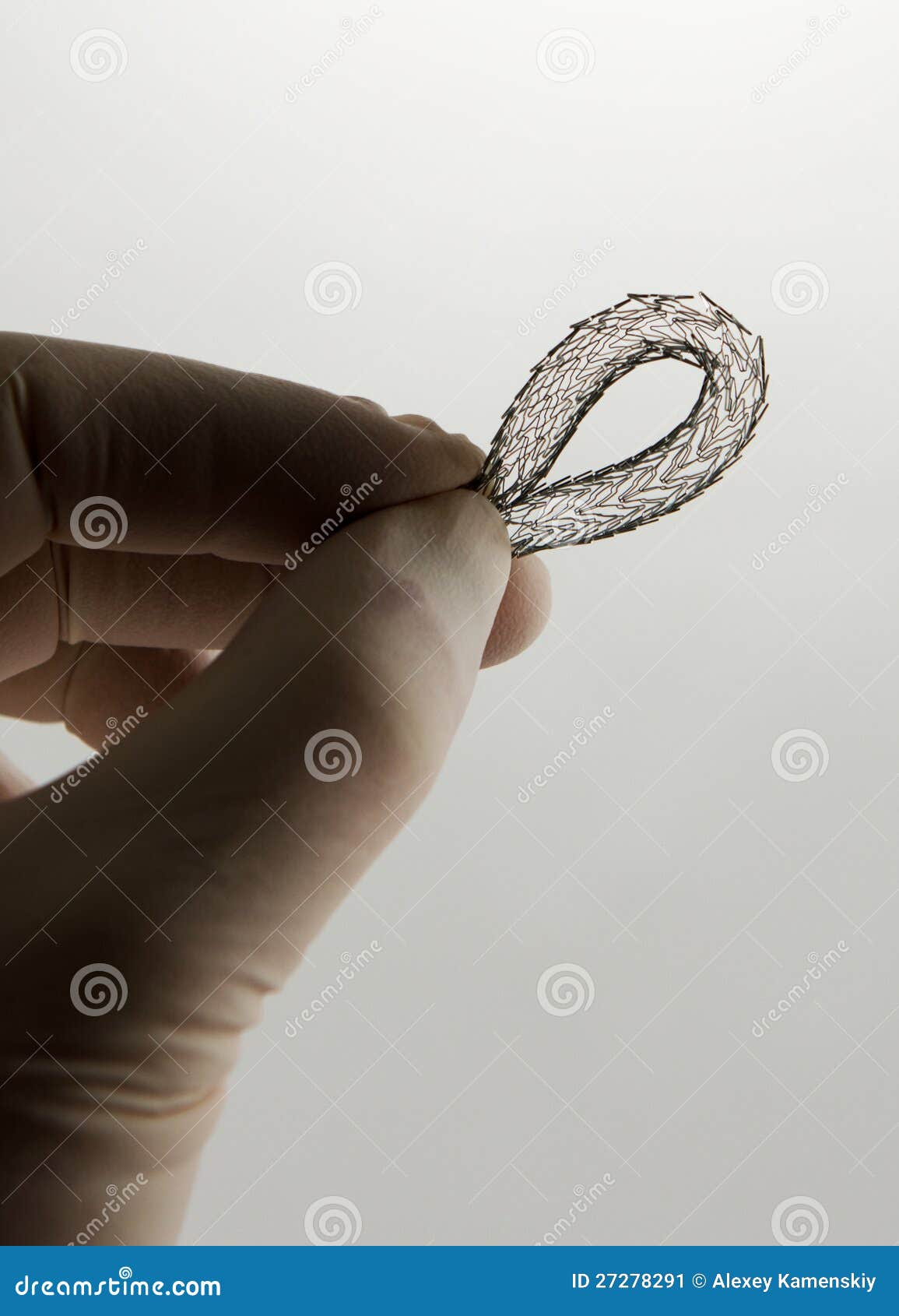 Stent Voor Endovascular Chirurgie, Kromming Stock Afbeelding - Image of occlusie, schede: 27278291