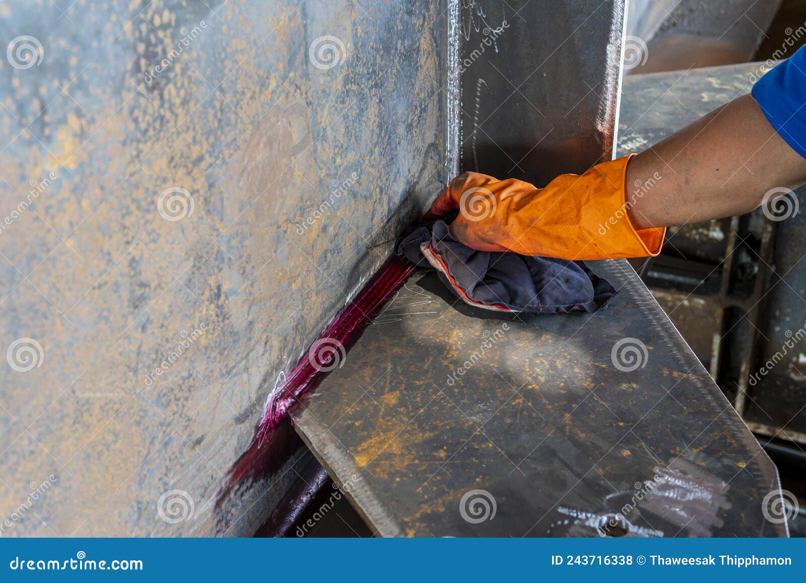 Step To Use Rag Wipe Liquid Penetrant Out To Welded Surface before ...