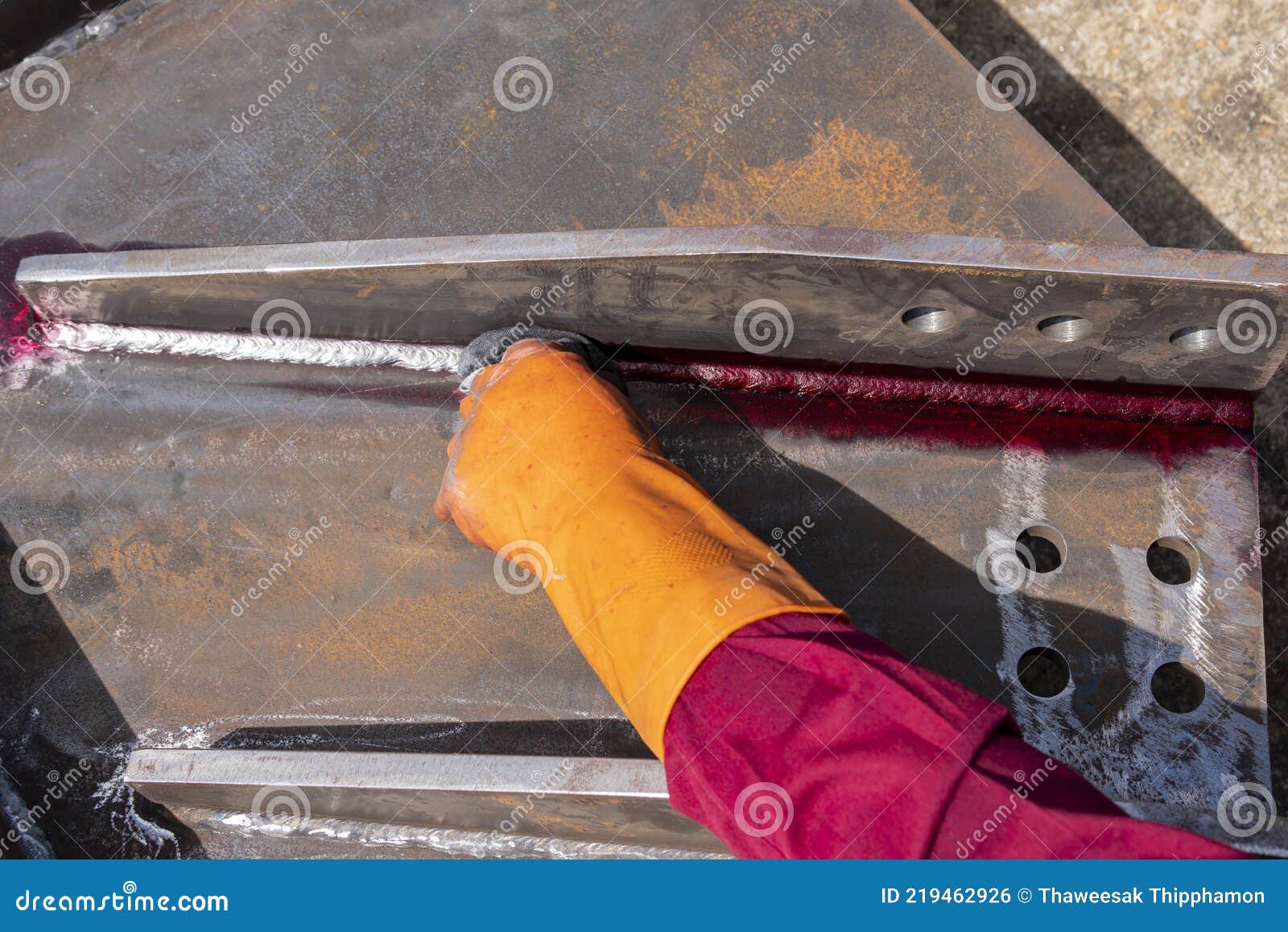 Step To Use Rag Wipe Liquid Penetrant Out To Welded Surface Before ...