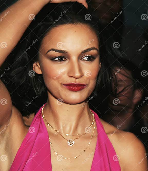 Stephanie George editorial photography. Image of magazine - 23101147