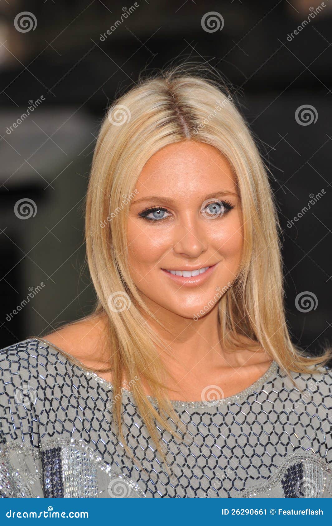 Stephanie Pratt editorial photo. Image of graumans, ateam - 26290661