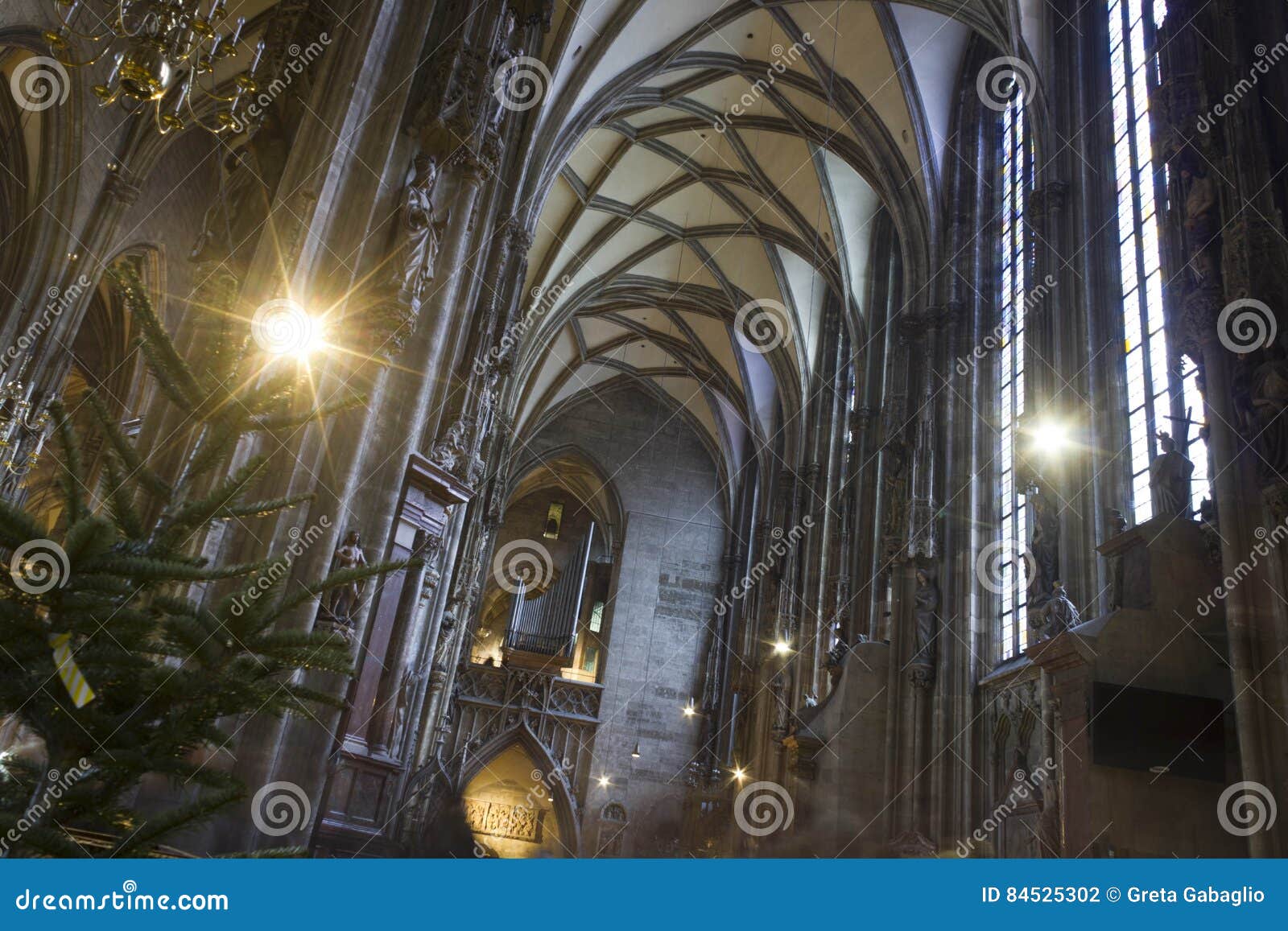 Stephansdom Cathedral Interior in Vienna, Austria Editorial Photography ...