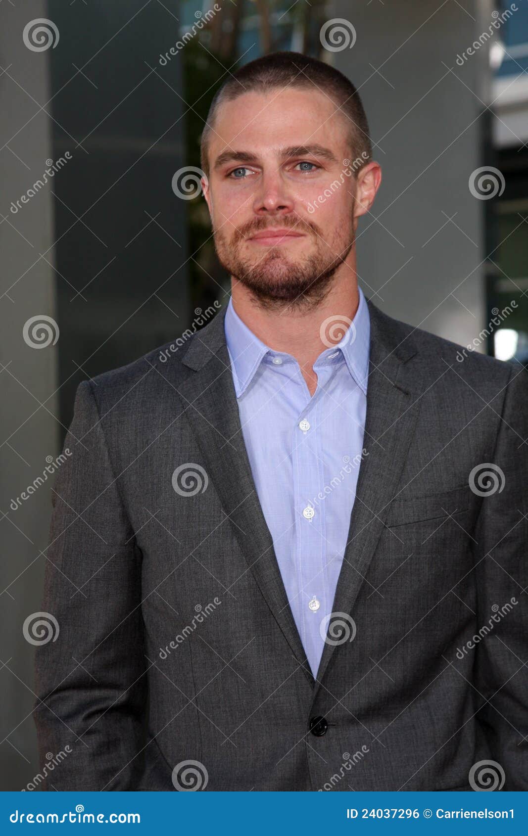 Stephen Amell foto editorial. Imagen de premier, junio - 24037296