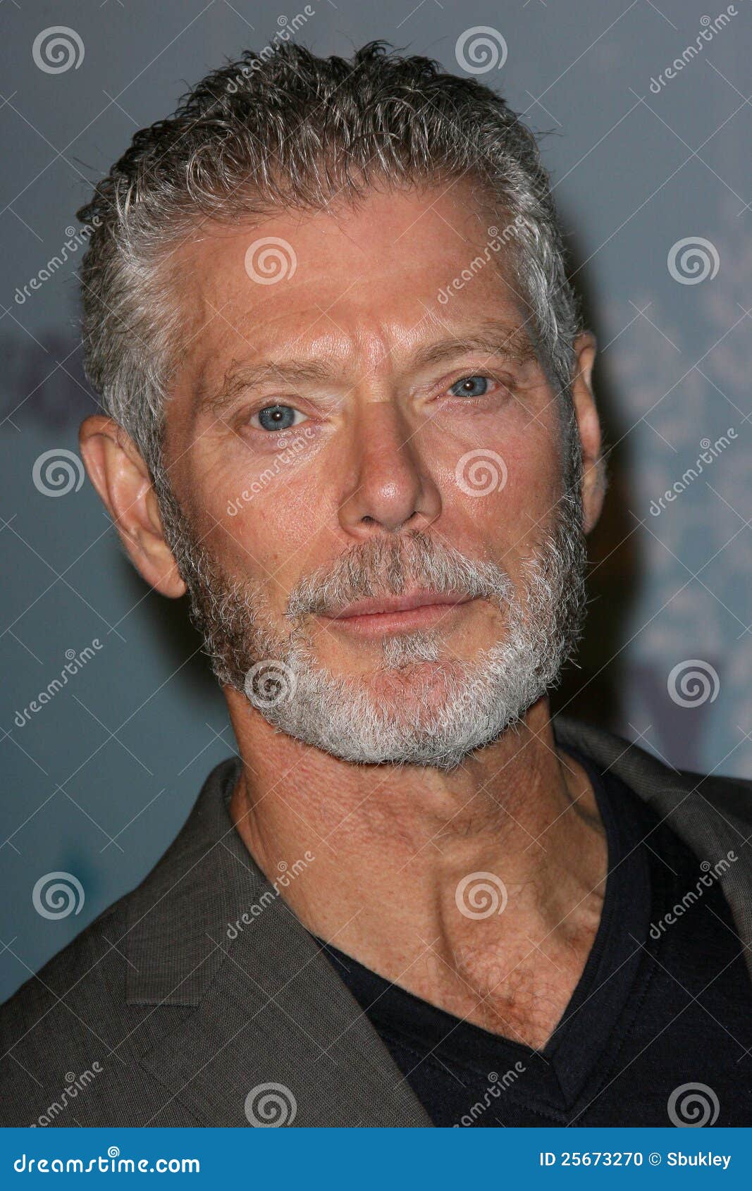 Stephen Lang editorial image. Image of sorriso, lang - 25673270