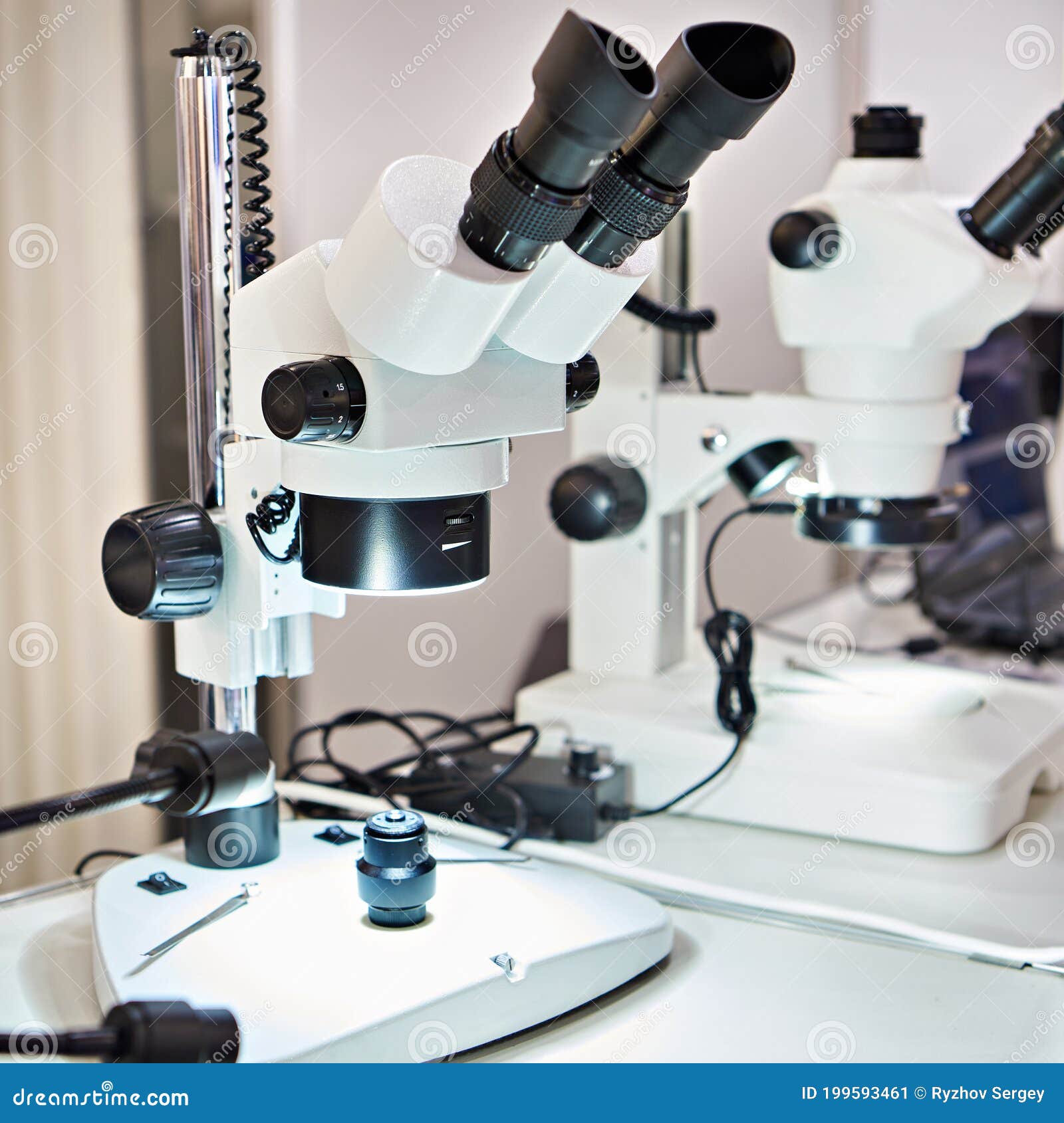 Stereo Microscopes on Display Stock Image - Image of research, pharmacy ...