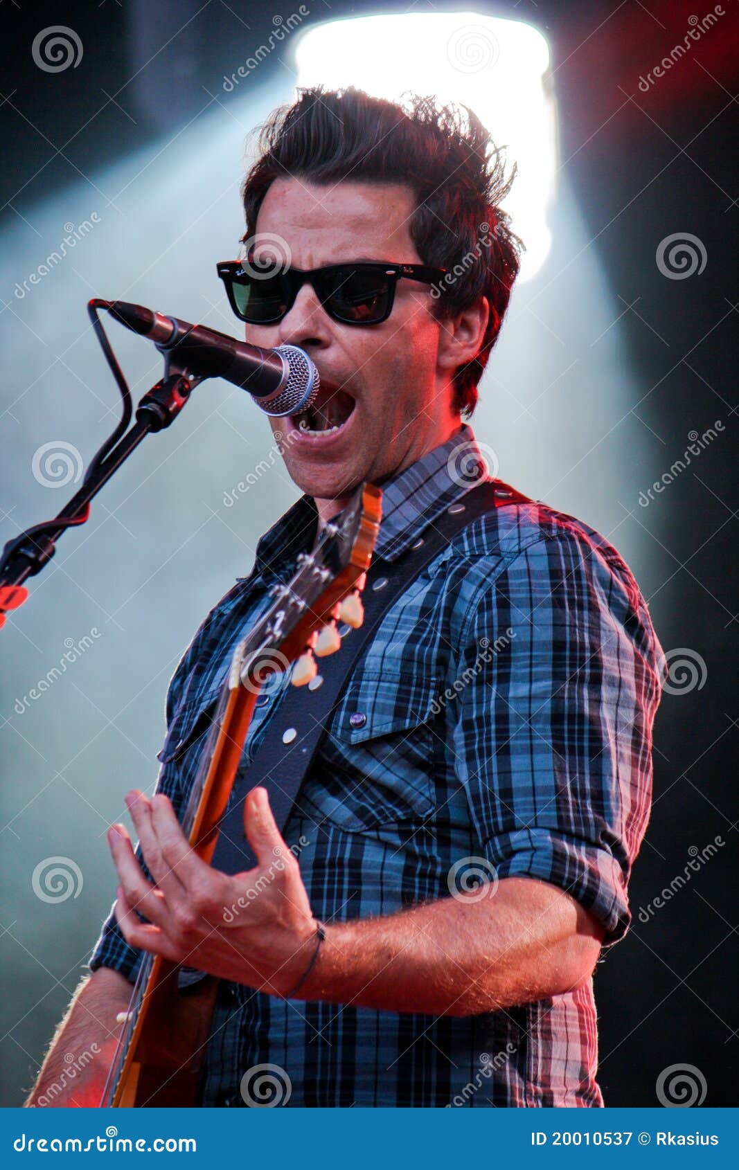 Stereophonics editorial photography. Image of jones, music - 20010537