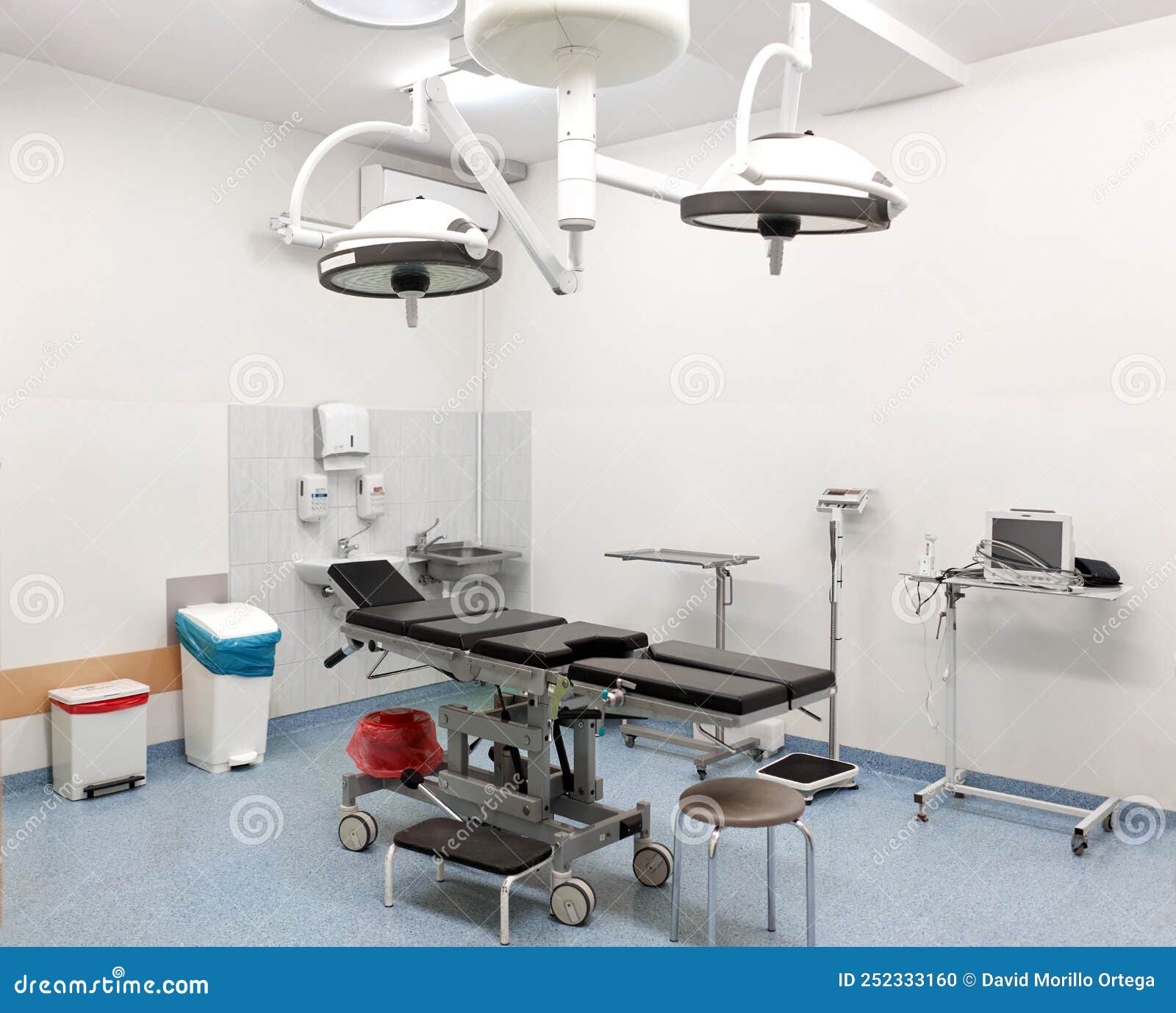 Sterile Operating Room of an Hospital Stock Photo - Image of room ...