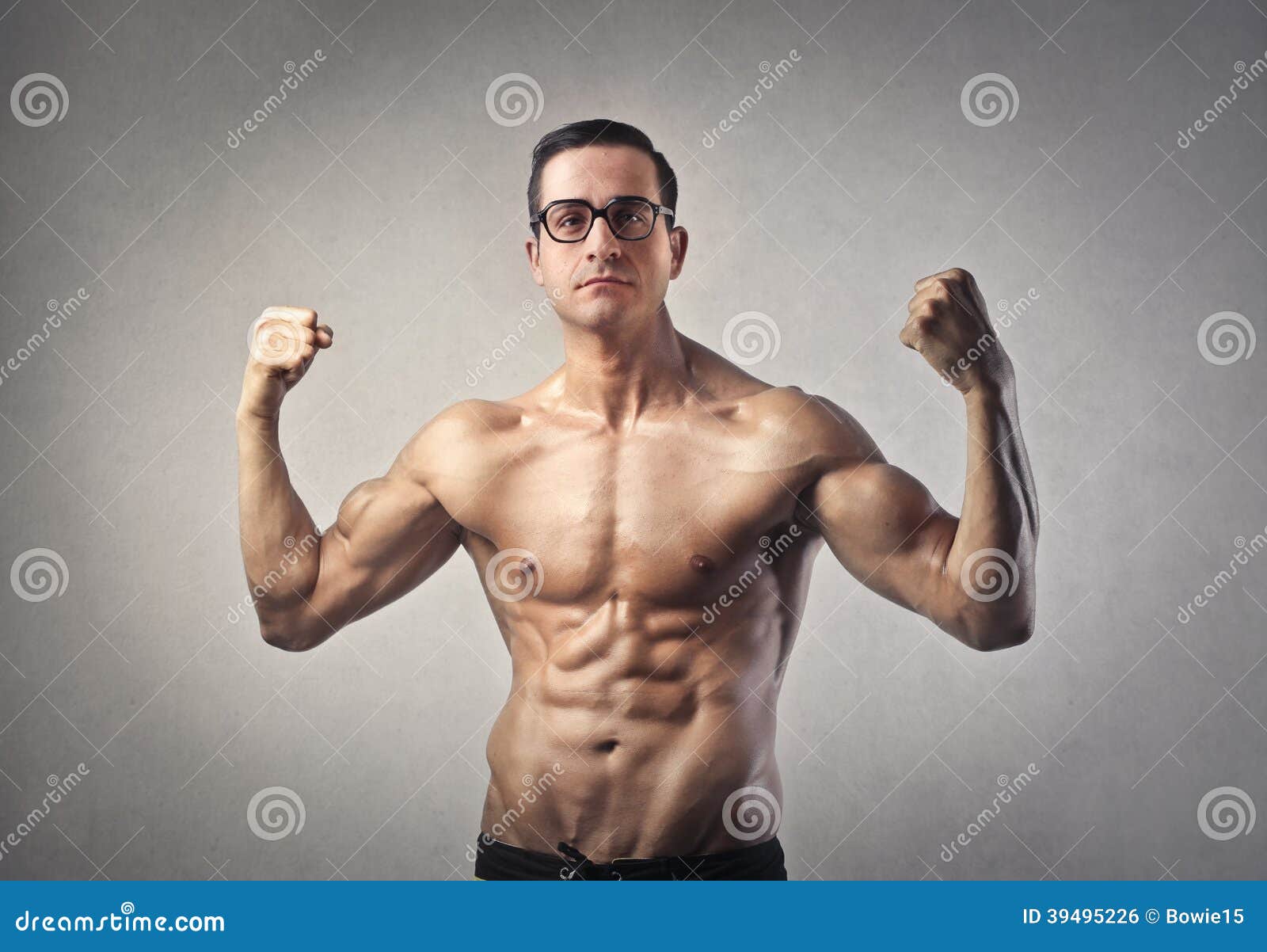 Sterke knappe mens stock foto. Image of torso, mens, glimlach - 39495226